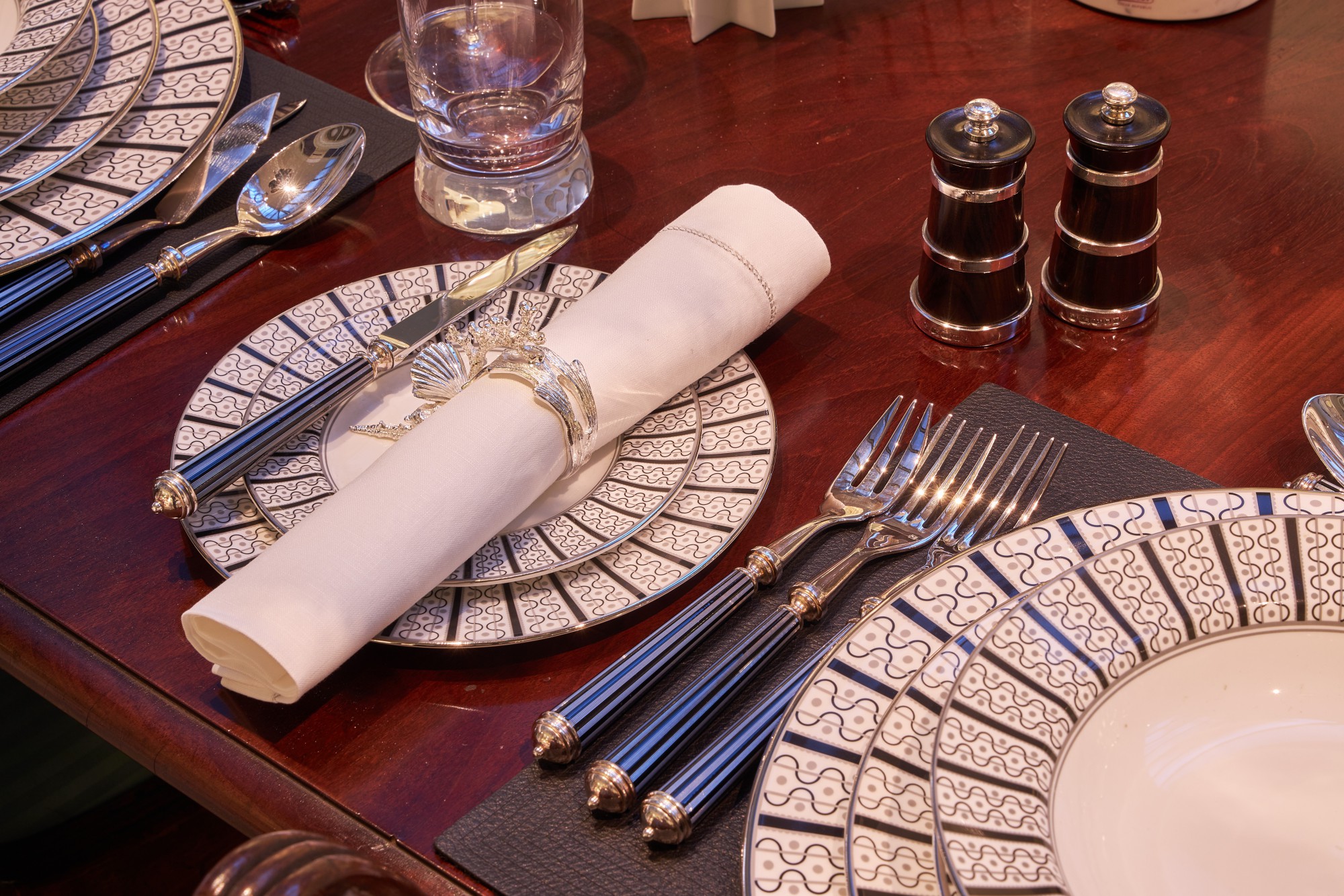 A Caverswall 'Velocity' bone china part dinner and dessert service ...