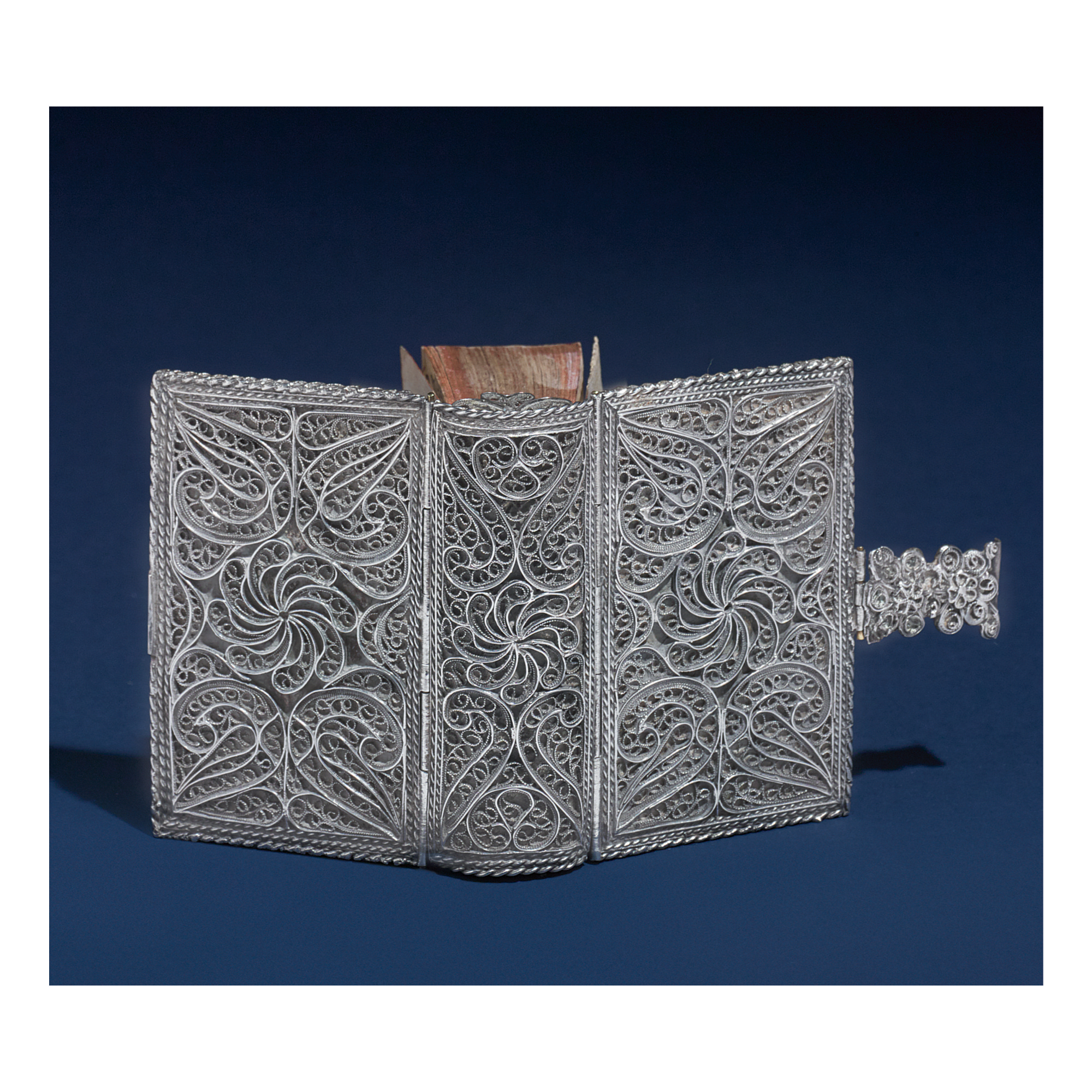 AN ITALIAN SILVER SMALL FILIGREE BOOK BINDING, EARLY 18TH CENTURY ...