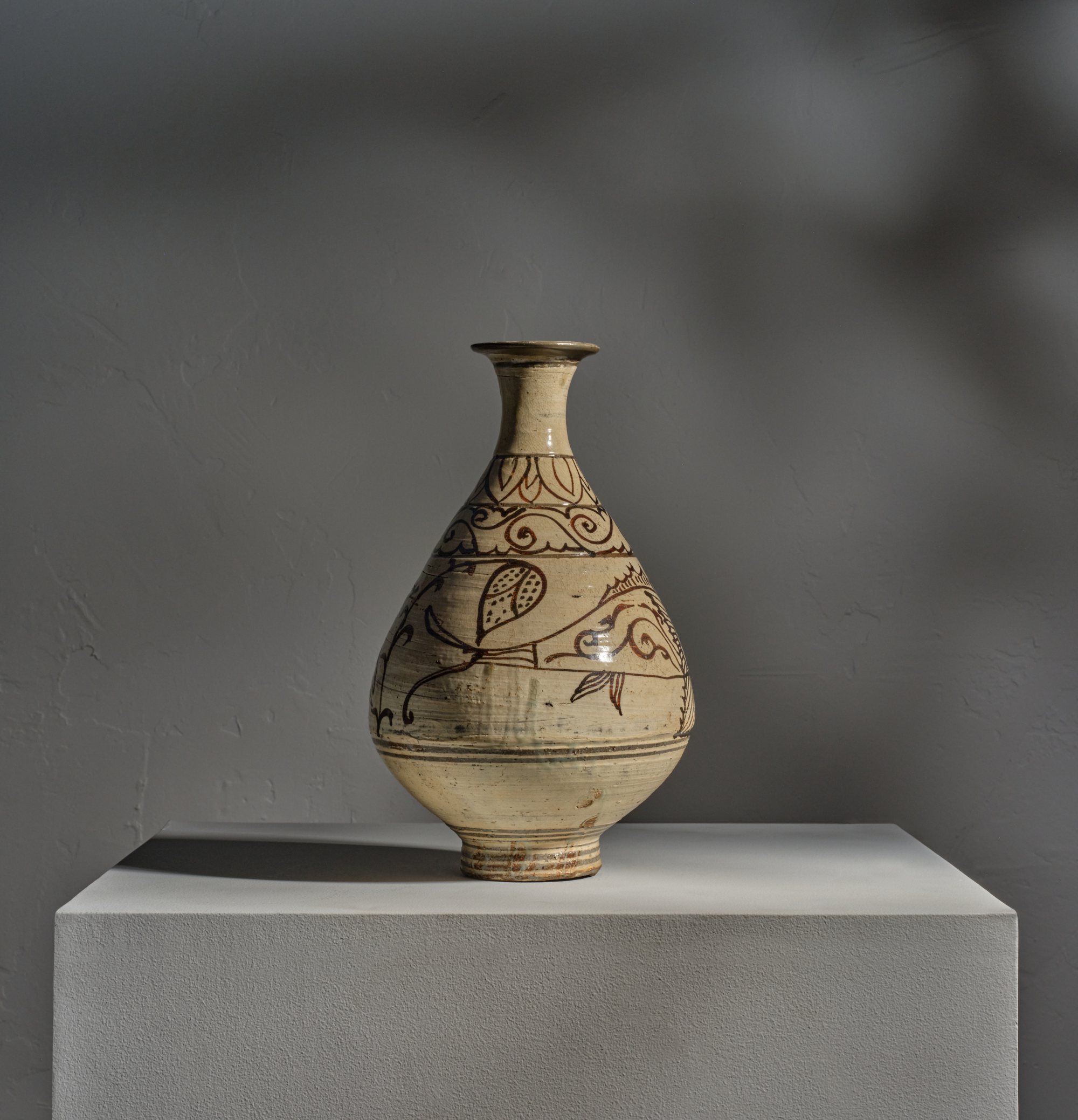 A painted Buncheong 'fish' pear-shaped vase, Joseon dynasty, 15th / 16th century | SUBLIME ...