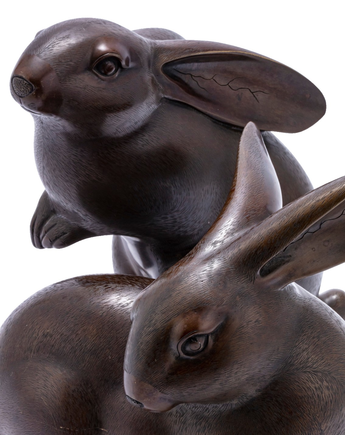 Deux figures de lapins en bronze patiné Japon, époque Meiji ou ...