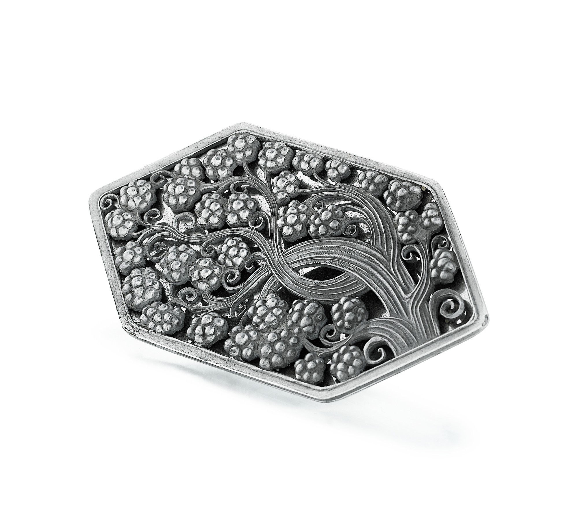 Broche acier et aluminium, "Mûres" | Steel and aluminium brooch ...