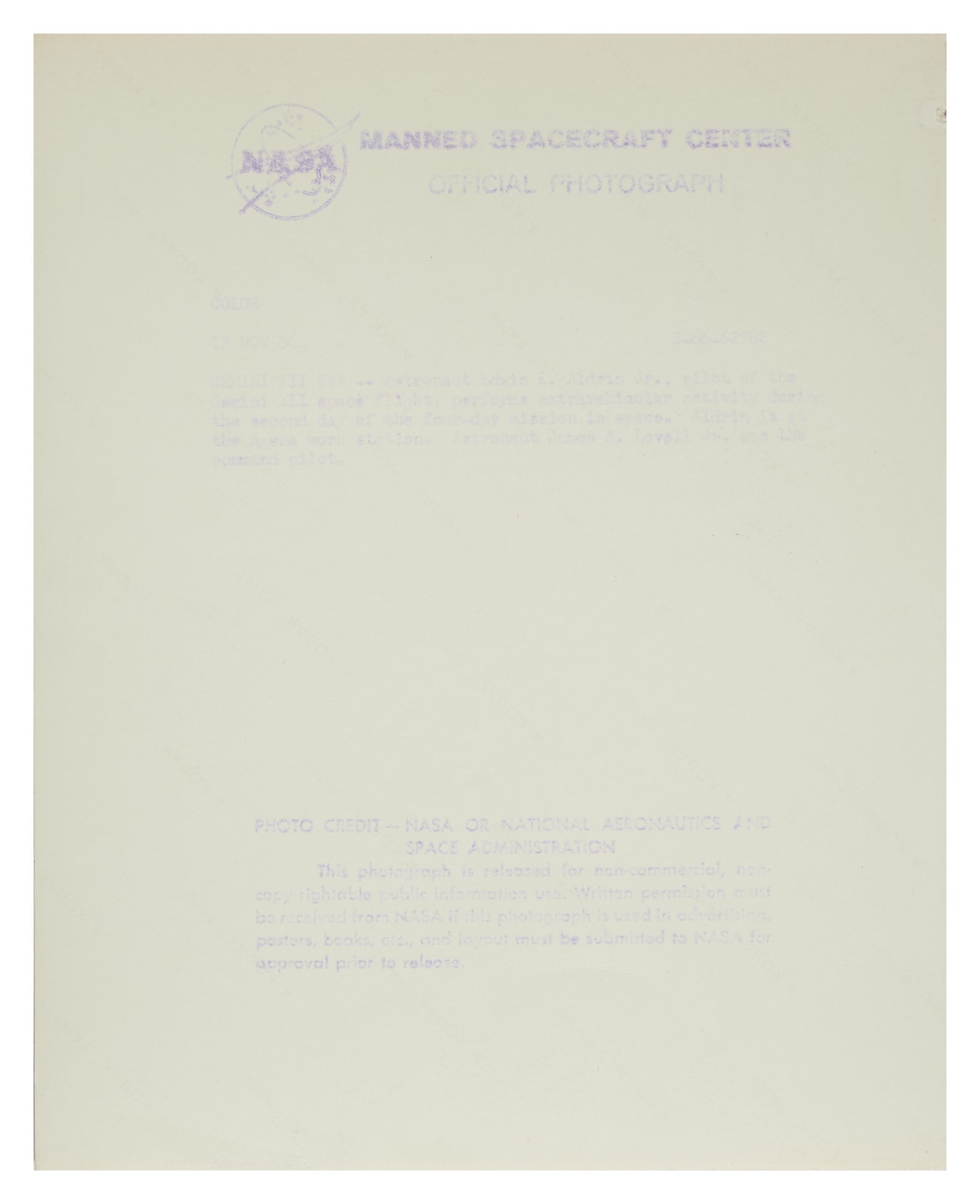 [GEMINI 12] BUZZ ALDRIN EVA DURING GEMINI 12 SPACEFLIGHT. VINTAGE NASA ...