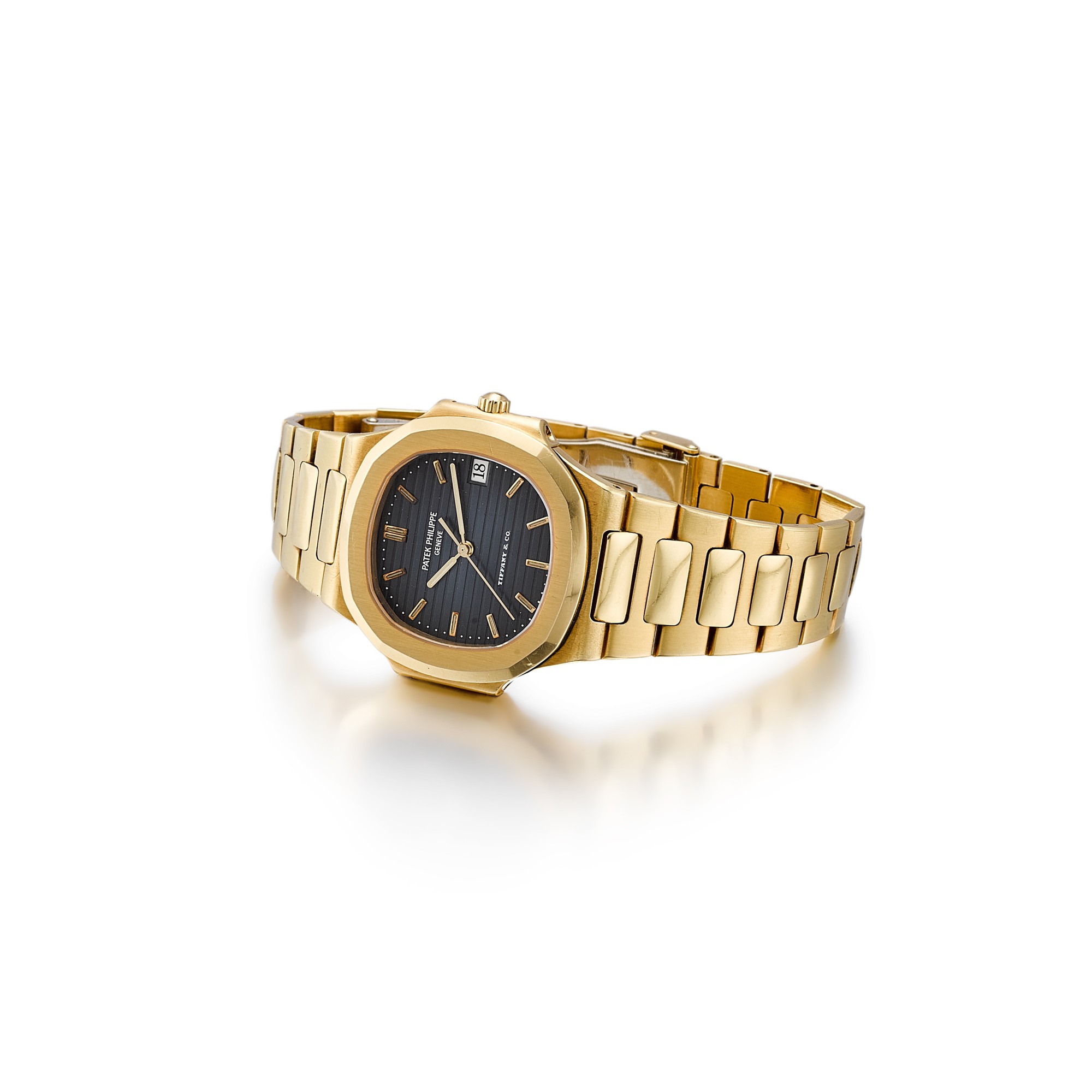 Nautilus, Reference 3900 | A yellow gold bracelet watch with date ...