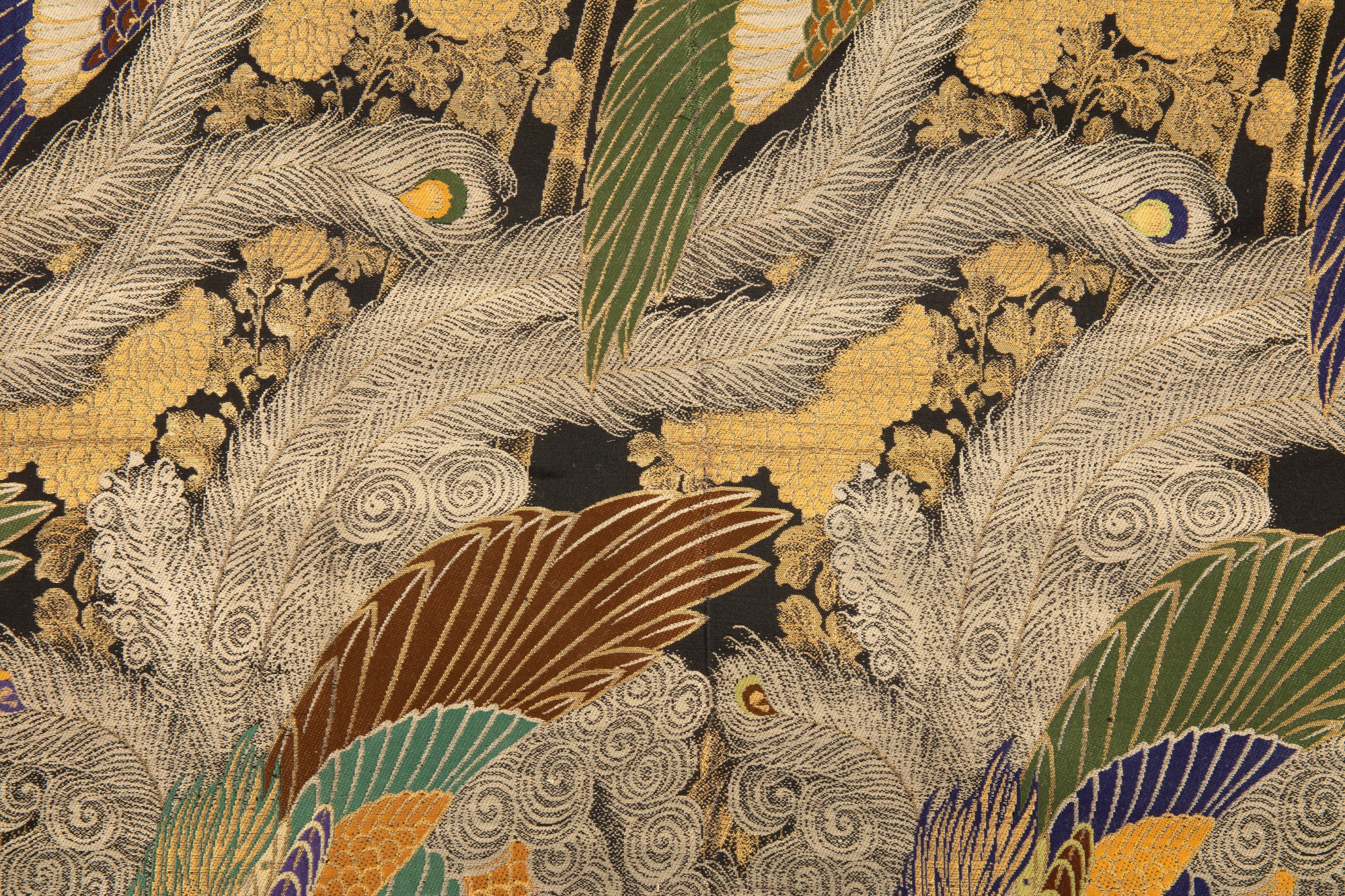 A roll of embroidered silk and a kimono, Japan, Taishō period | 日本 大正時代 ...