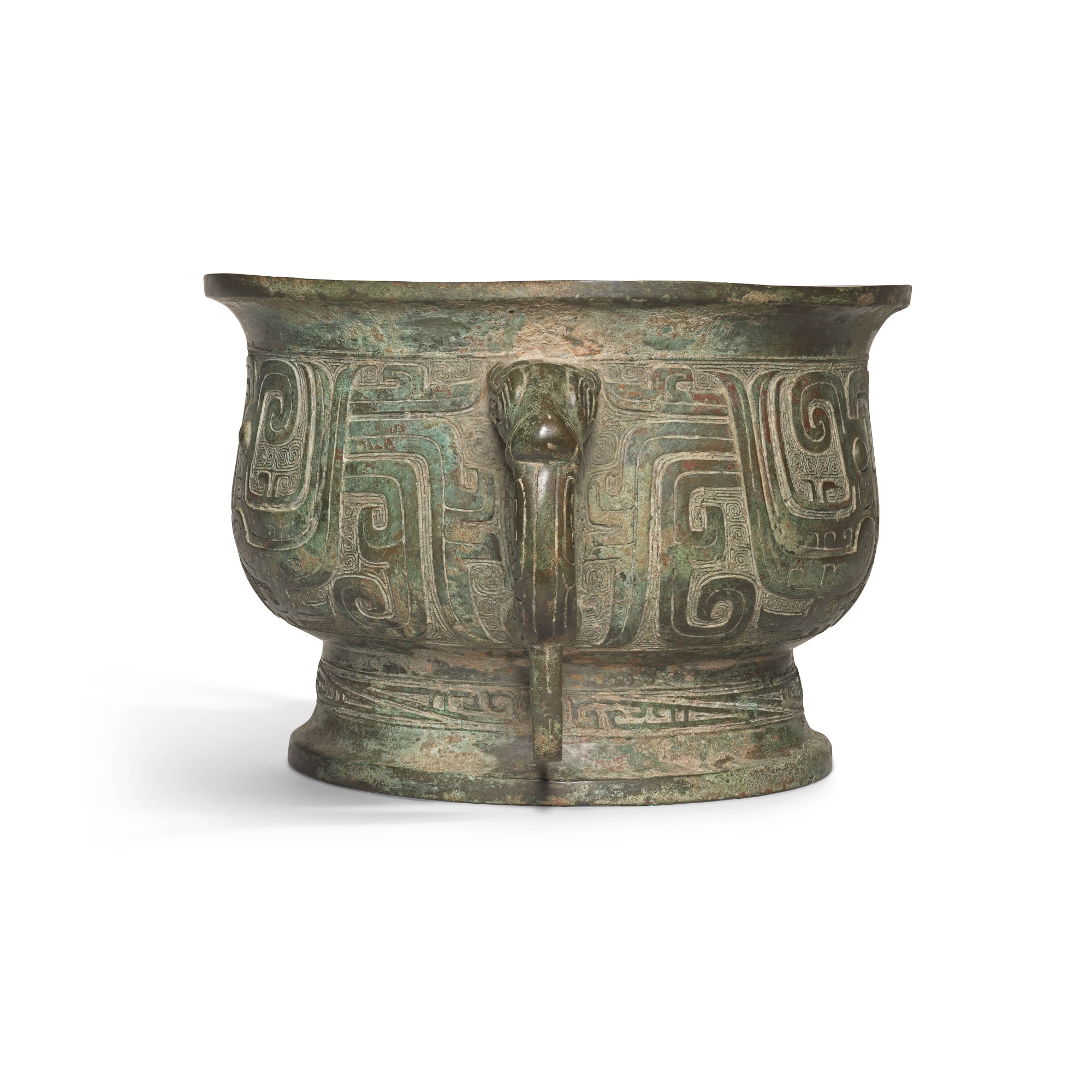 A RARE LARGE ARCHAIC BRONZE RITUAL FOOD VESSEL, GUI, WESTERN ZHOU ...