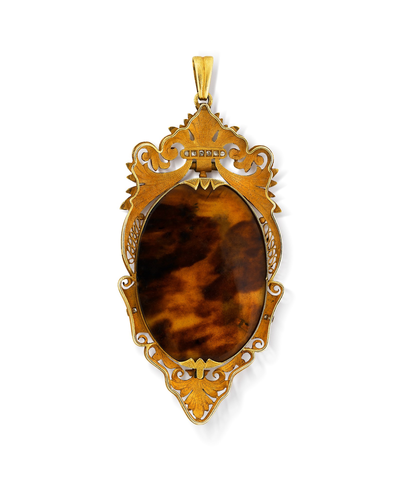 Fuset y Grau | Pendentif ivoire, corne et diamants | Ivory, horn and ...