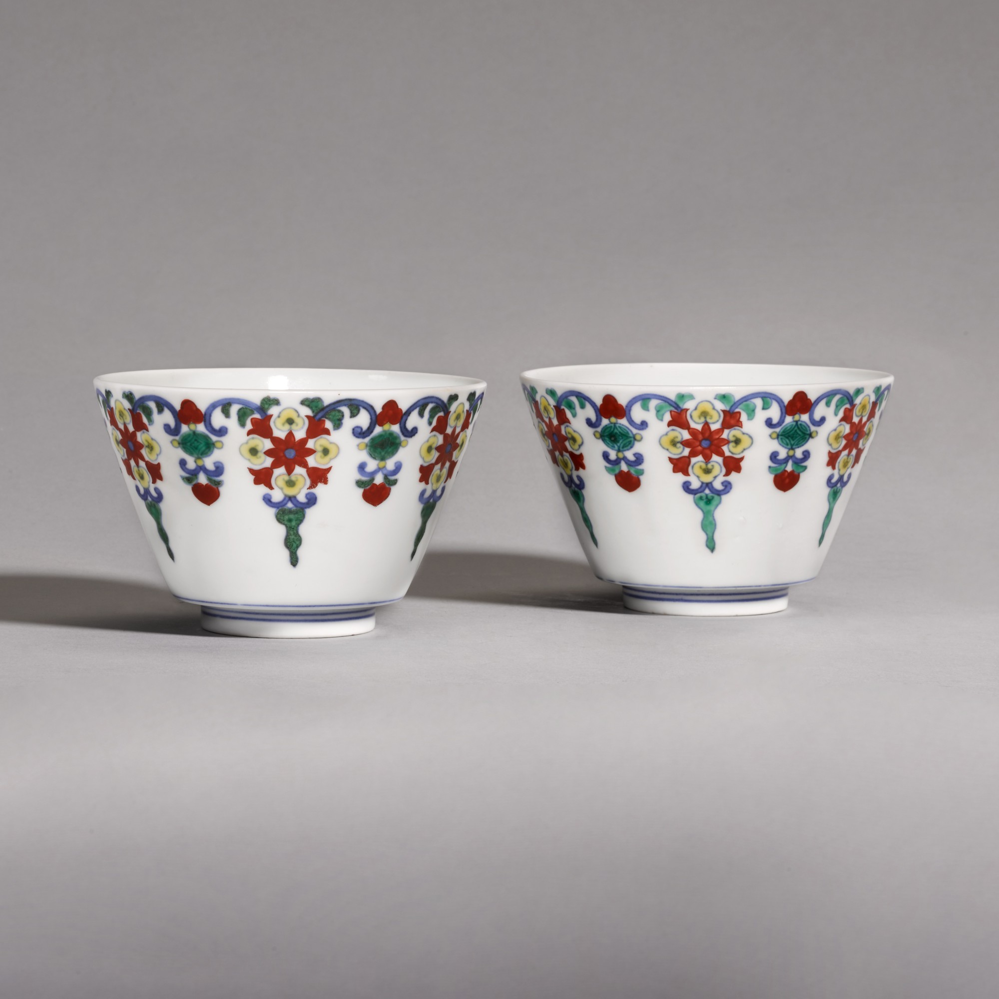 A pair of Nabeshima bowls | Edo period, late 17th - early 18th century ...