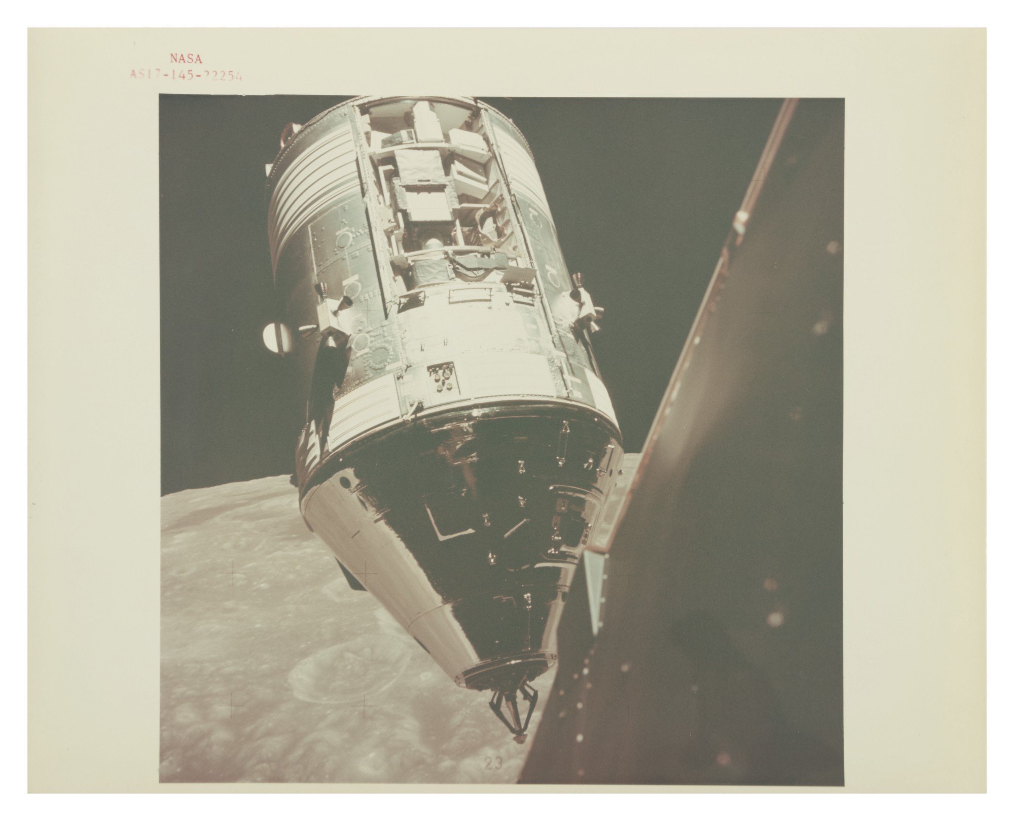 [APOLLO 17] A VIEW OF CSM AMERICA TAKEN FROM LM CHALLENGER. VINTAGE ...