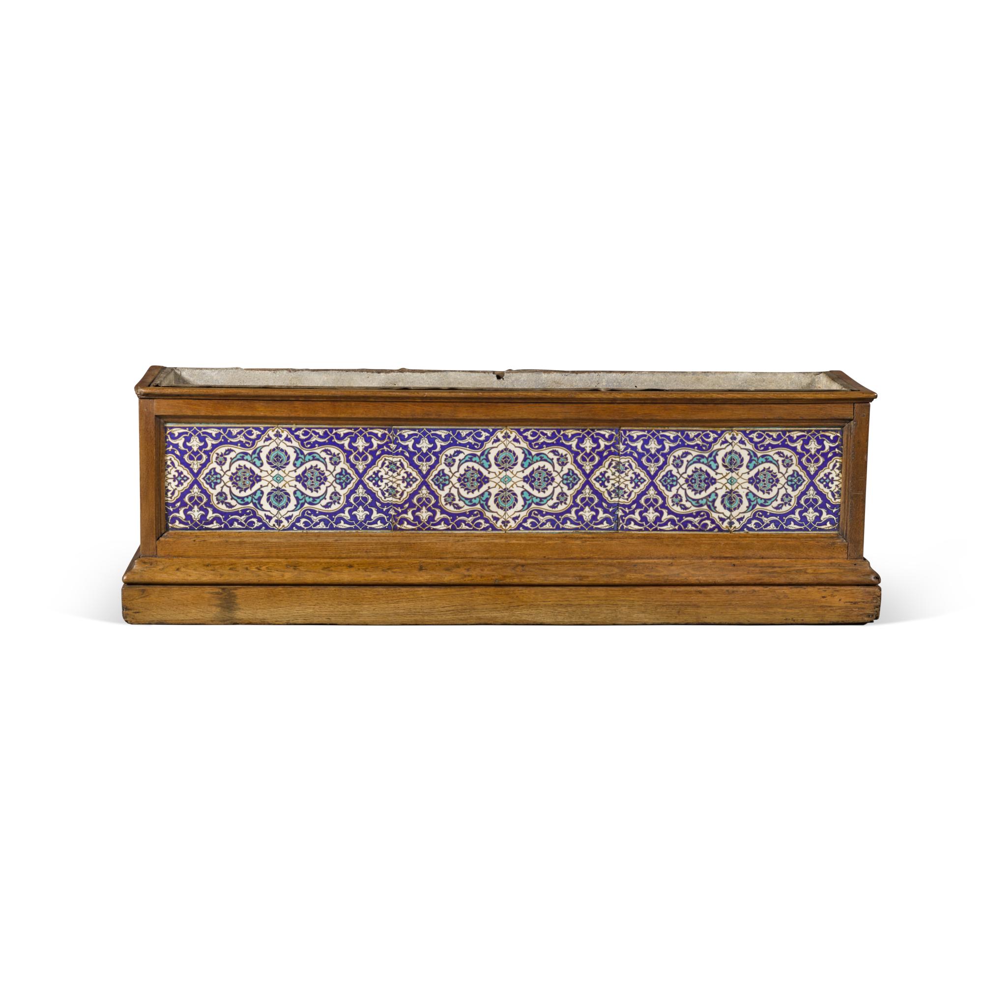A Victorian Minton pottery and oak trough, late 19th/early 20th century ...