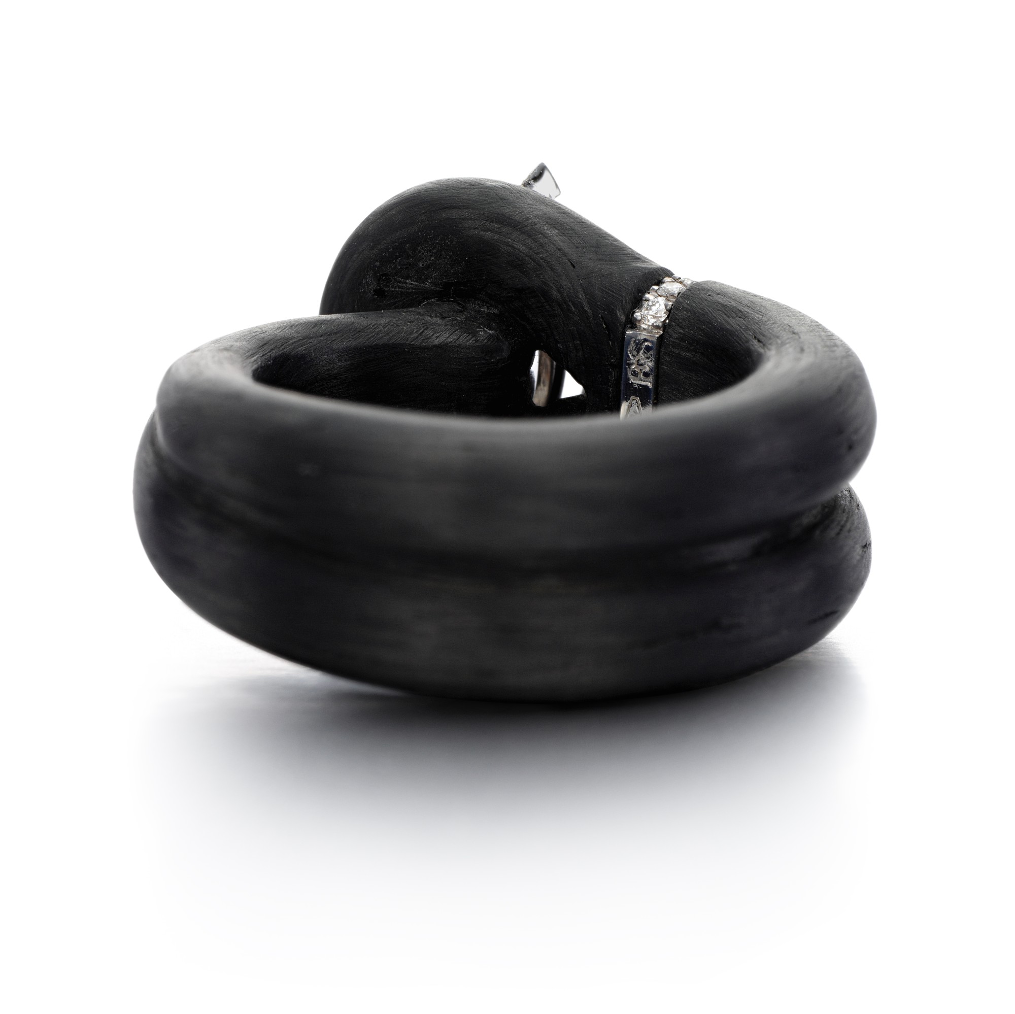 Carbon fibre, white gold and diamond ring, 'Cappio' | Jewellery ...
