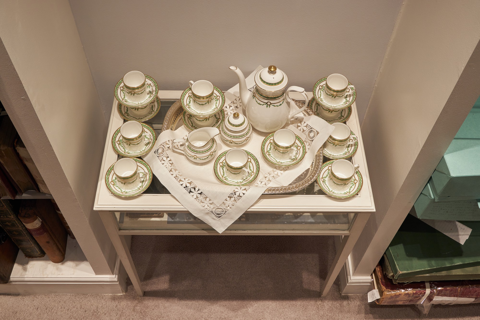 A Thomas Goode 'Green Garland' bone china part coffee service, various ...