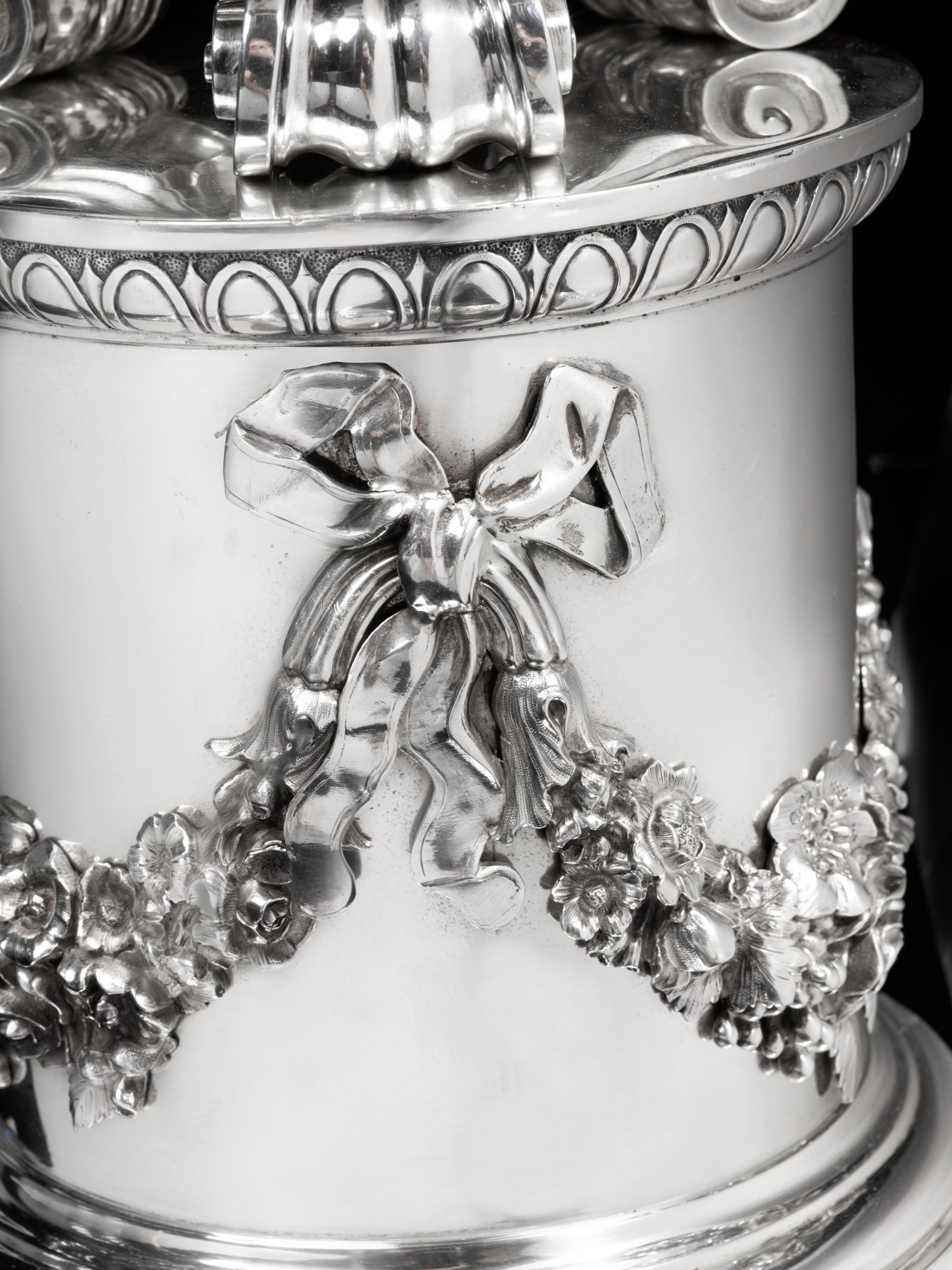 An impressive pair of Victorian 'Doves of Pliny' Silver Centerpieces ...