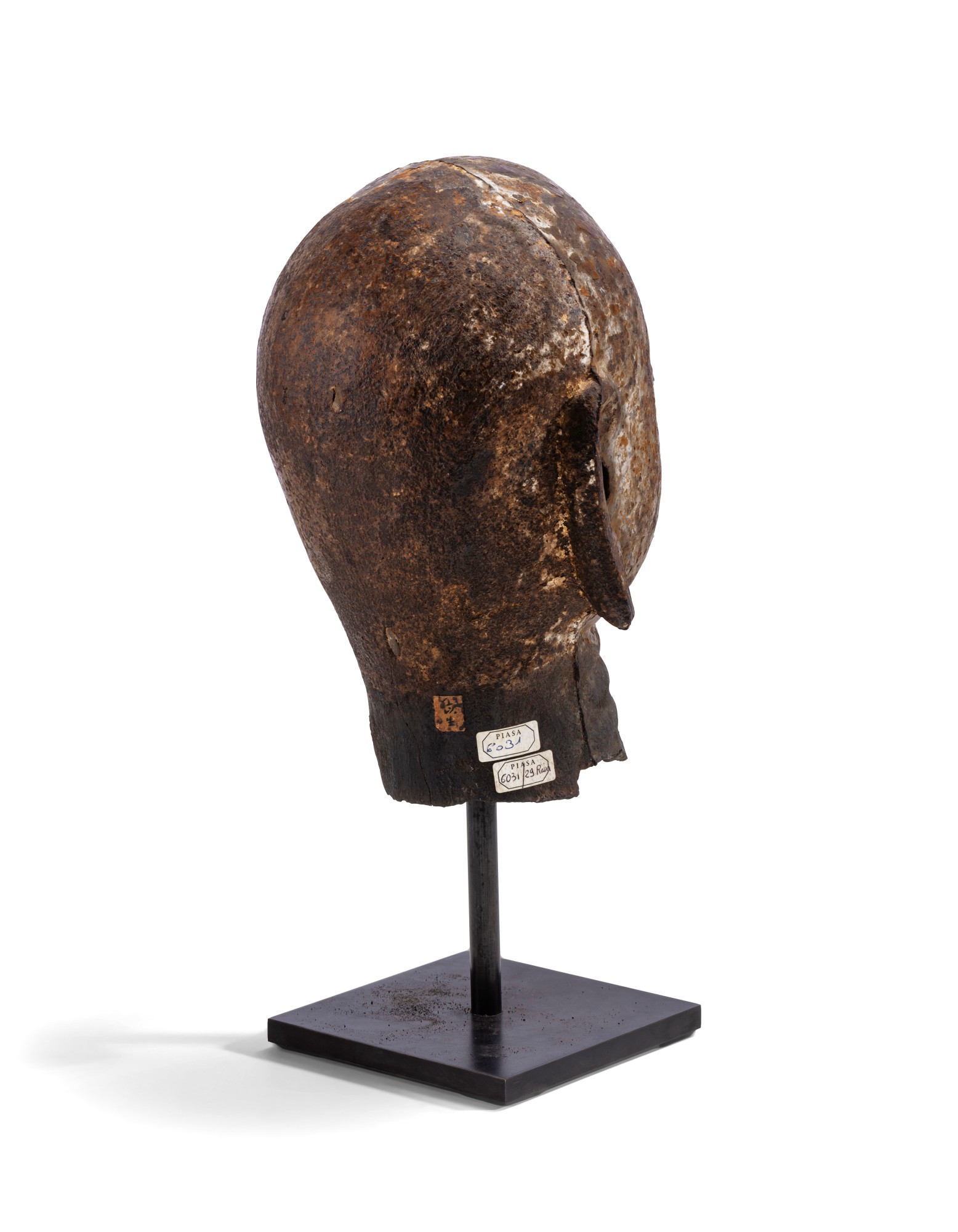 A cast iron head of a Luohan Song dynasty | 宋 鐵鑄羅漢首 | Arts d'Asie ...