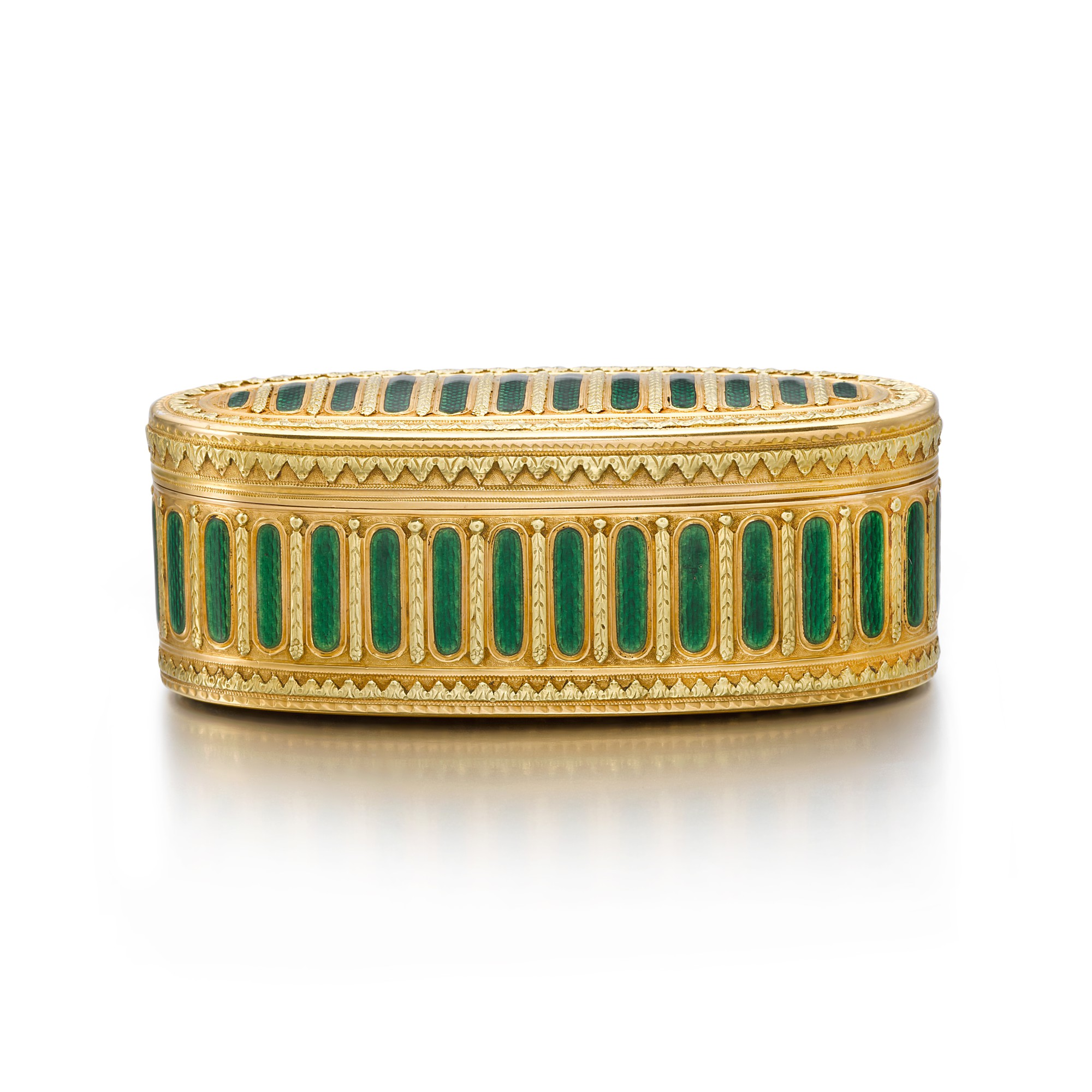 A decorative two-colour gold and enamel snuff box, in 18th century ...