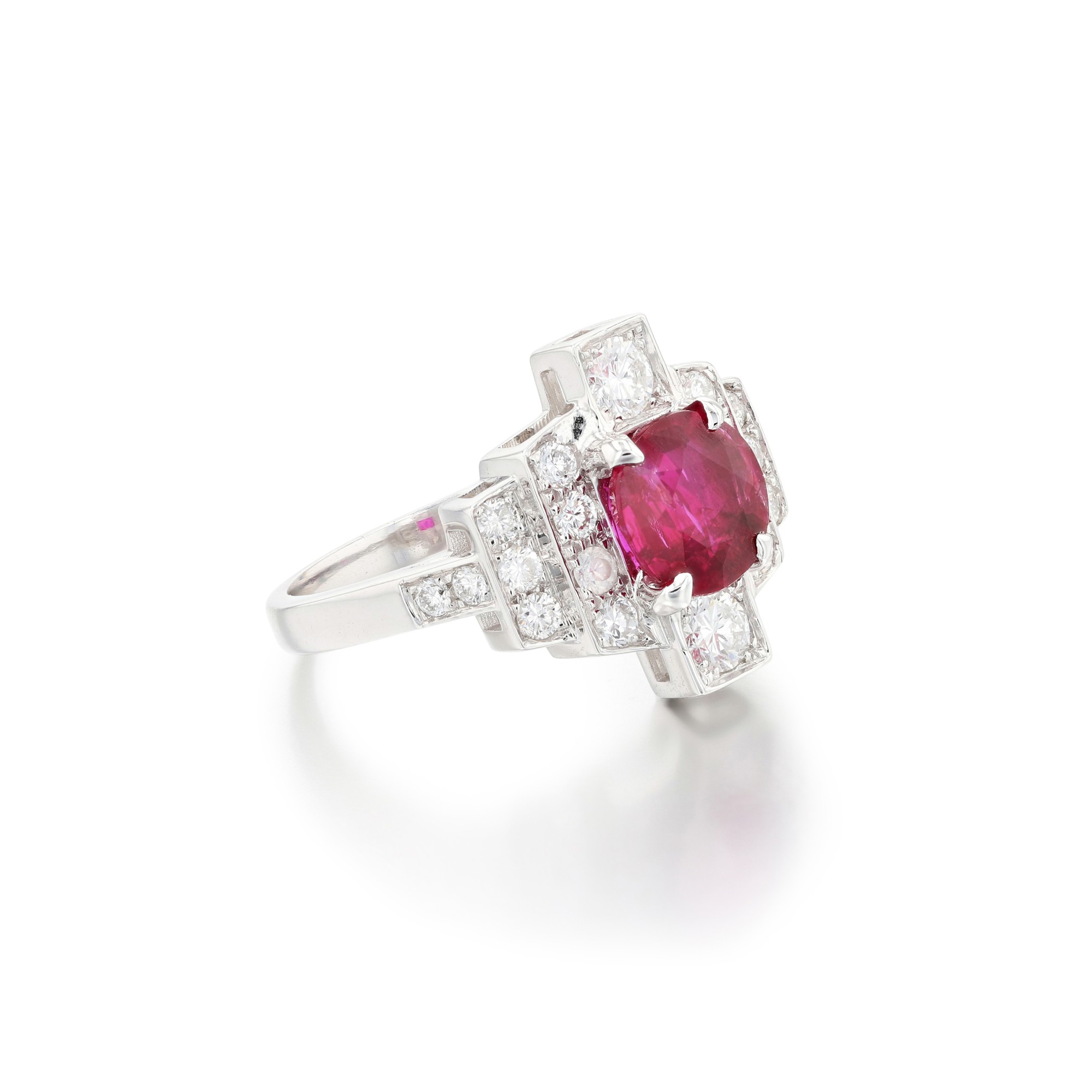 Bague rubis et diamants | Ruby and diamond ring | Fine Jewels | | Sotheby's