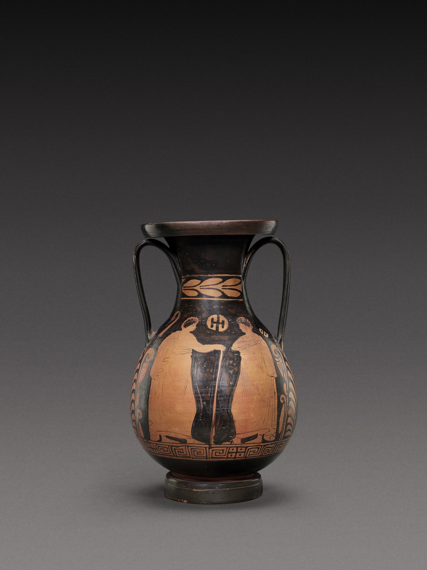 An Apulian Red-figured Pelike, circa 350-330 B.C. | THE BEAUTY WITHIN ...