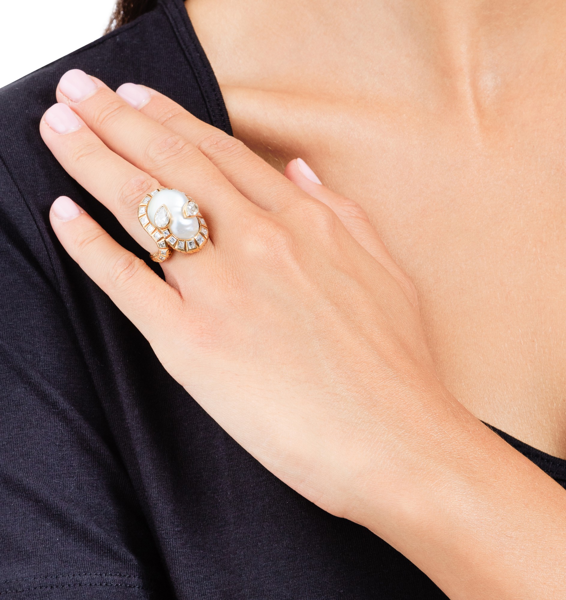 Bague perle de culture baroque et diamants | Cultured baroque pearl and ...