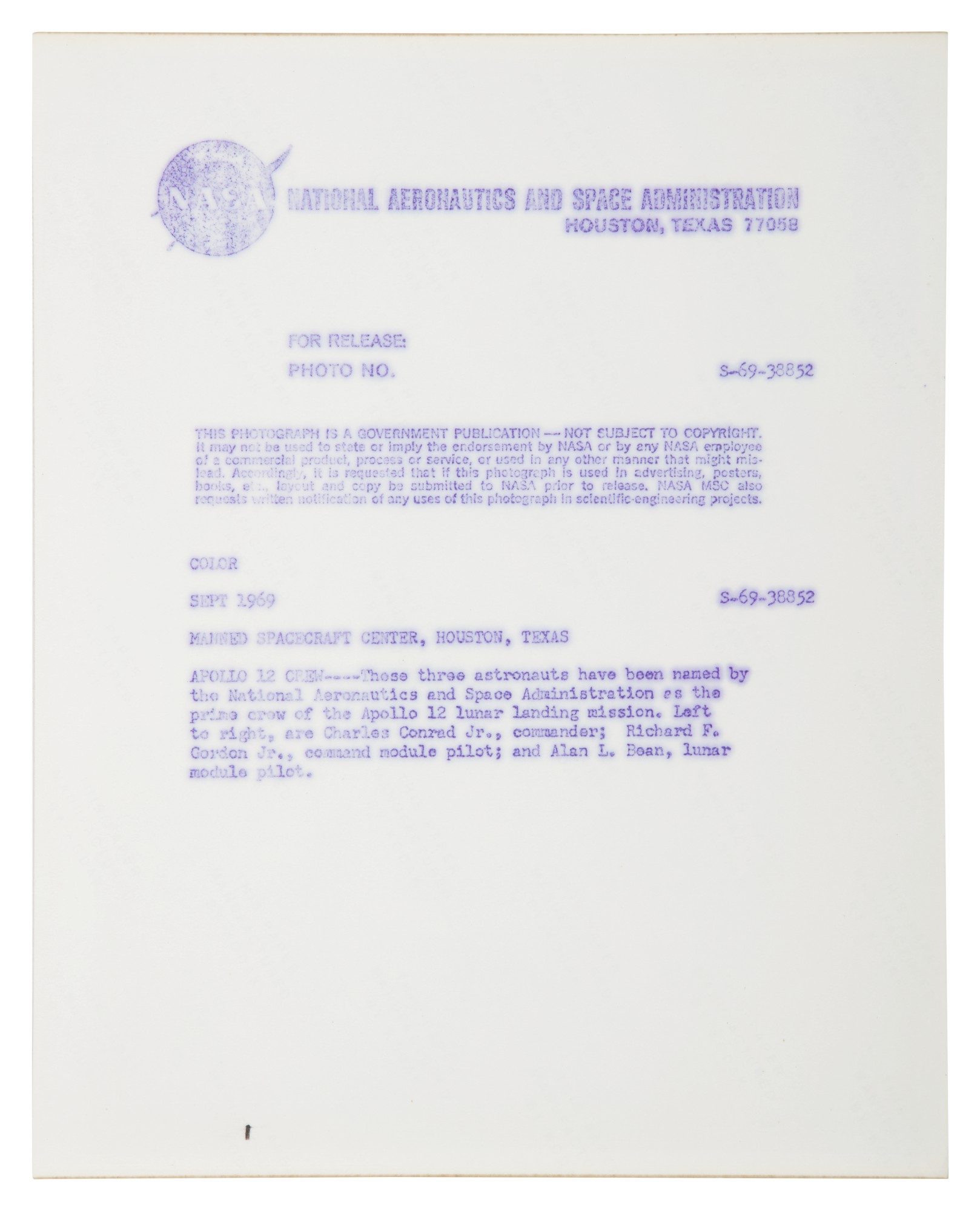 [APOLLO 12] THE CREW OF APOLLO 12. VINTAGE NASA "RED NUMBER" PHOTOGRAPH ...