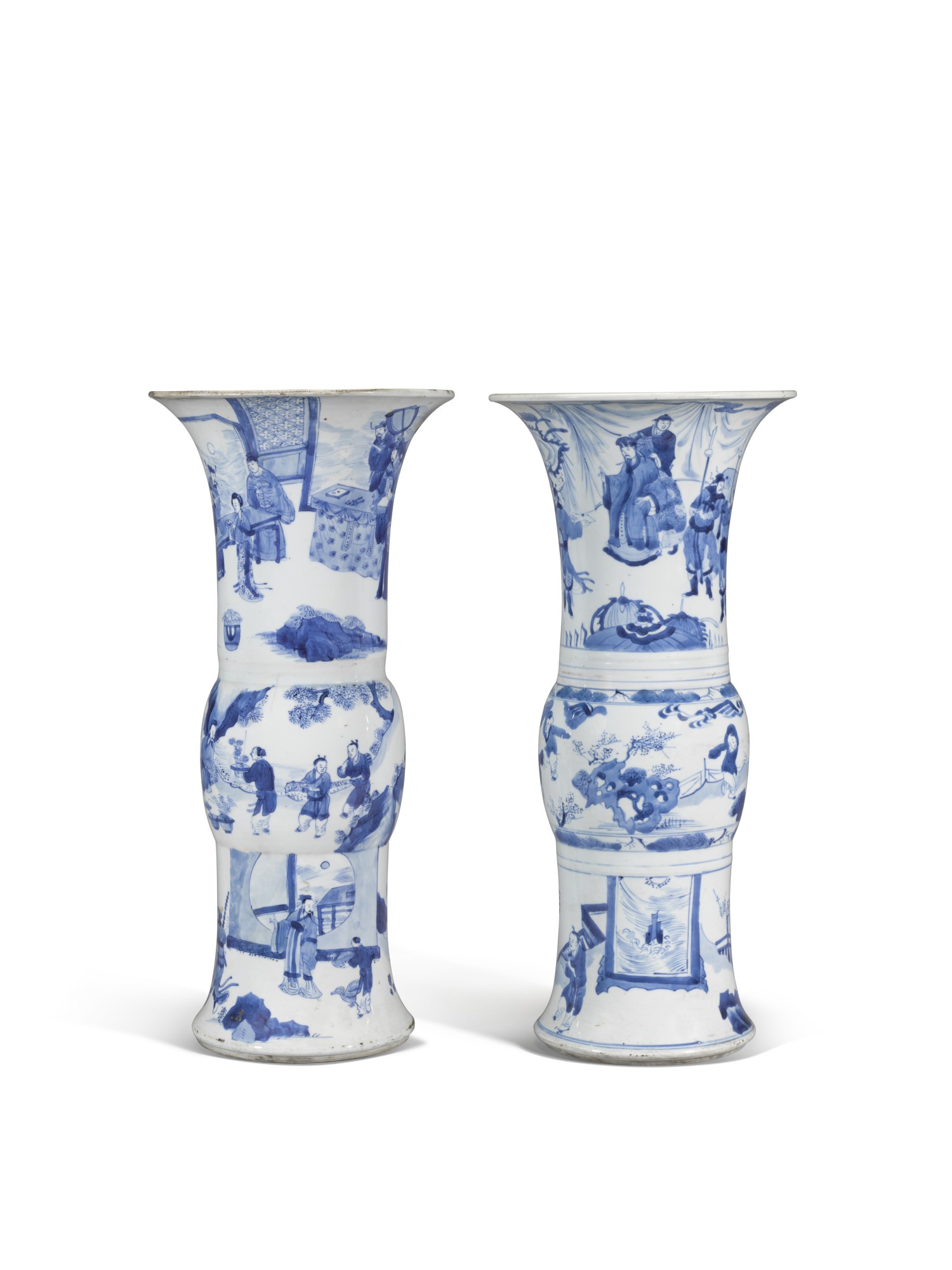 A pair of blue and white beaker vases, gu, Qing Dynasty, Kangxi period ...