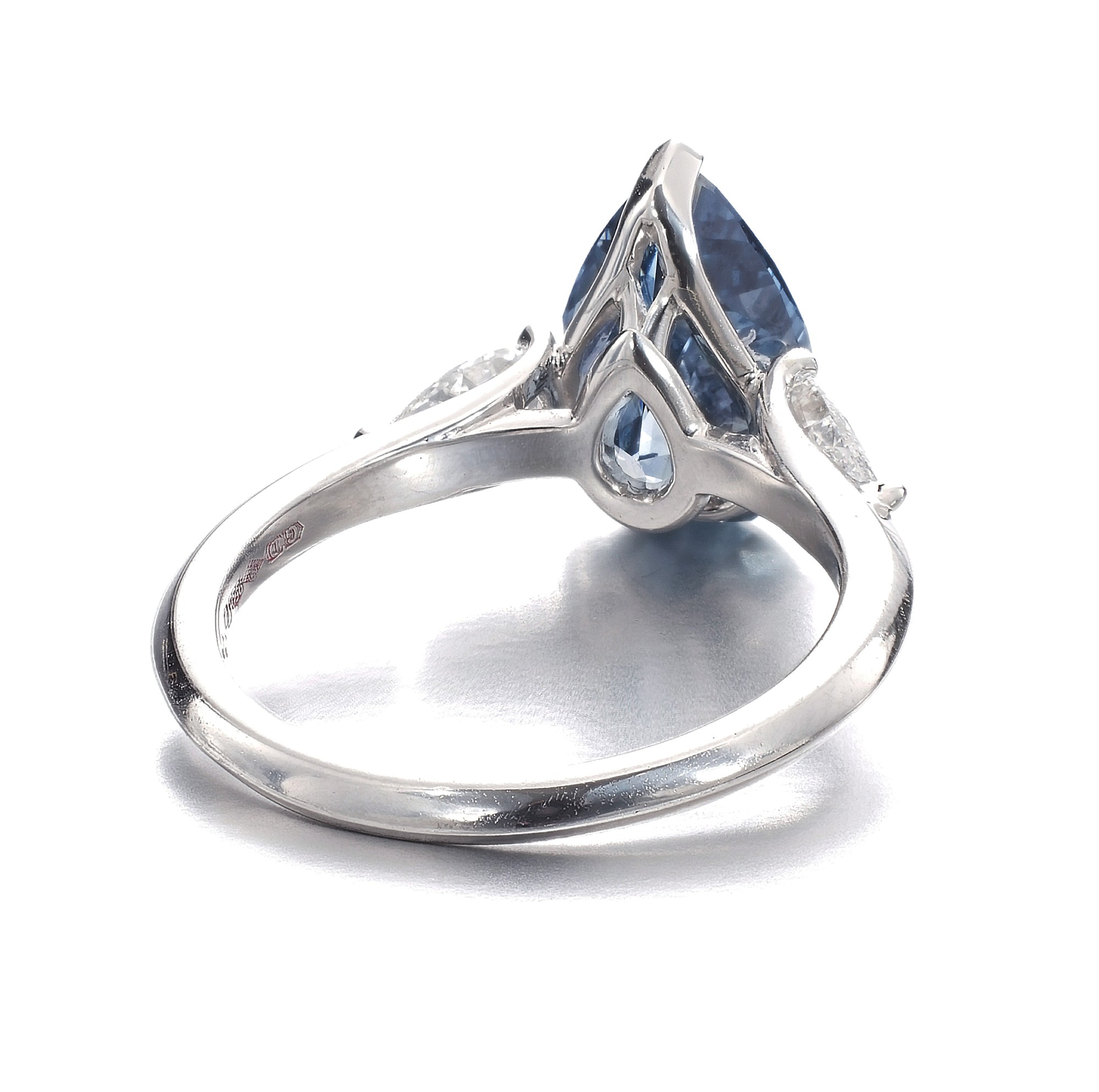 Graff | Fine fancy deep blue diamond ring | 格拉夫 | 深彩藍色鑽石戒指 ...