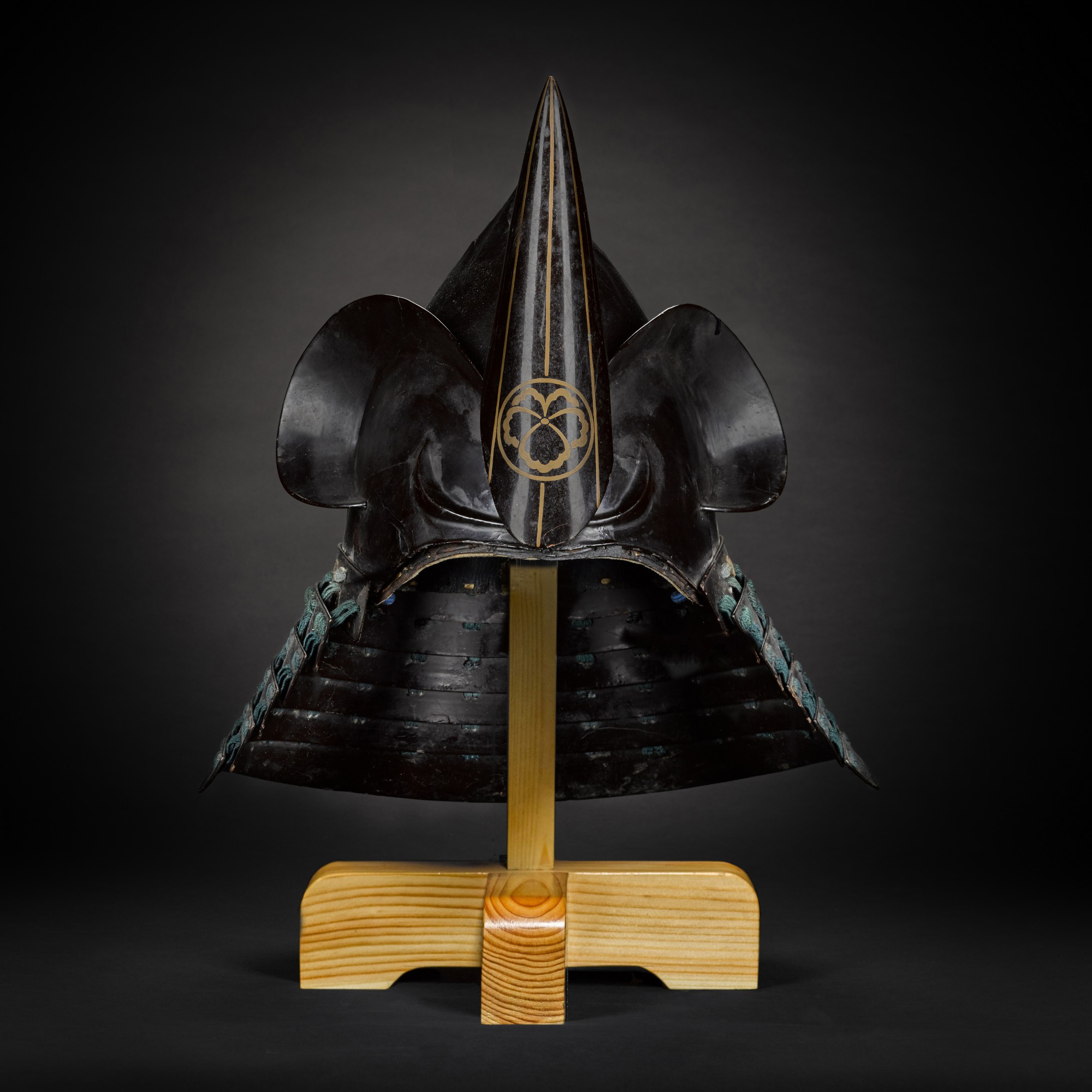 A momonari kabuto [peach shaped helmet] | The helmet bowl Momoyama -Edo ...