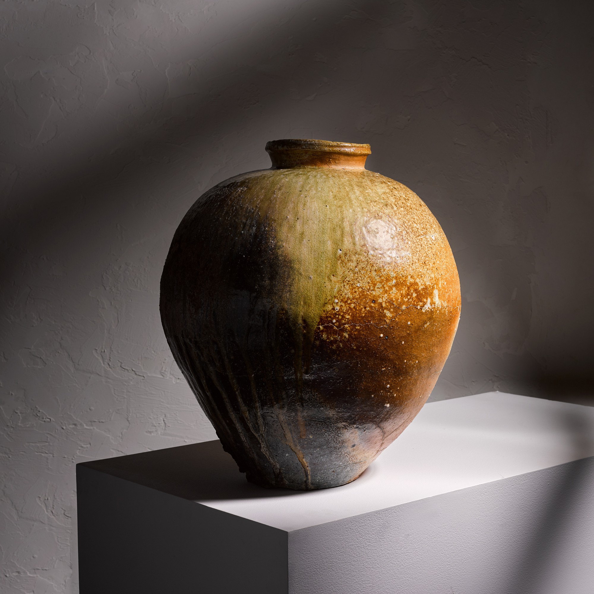 Hosokawa Morihiro (b. 1938) | Large Iga storage jar | Japan: Art and ...