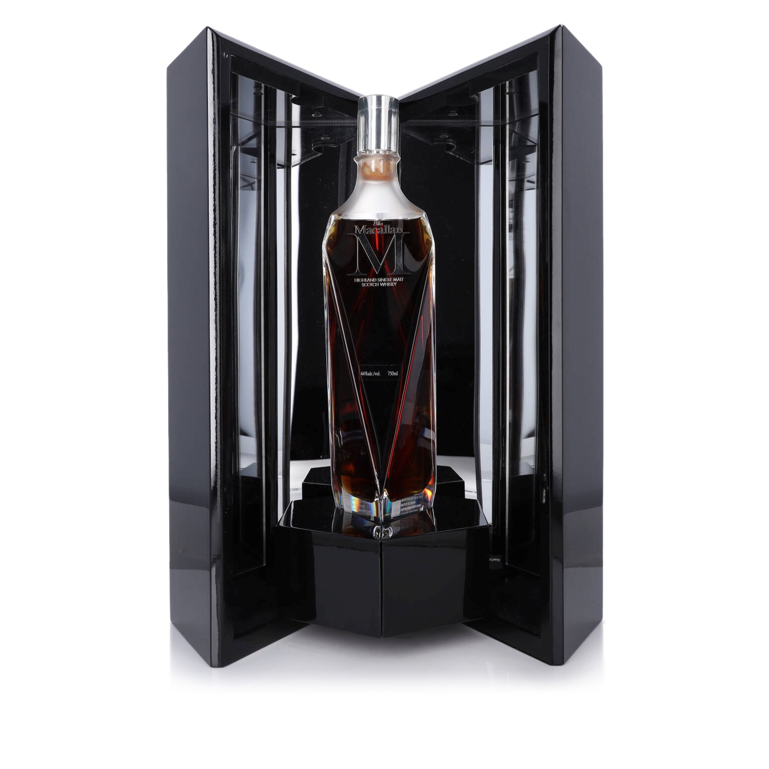 The Macallan M Decanter 2015 Release 44.0 abv NV (1 BT 75cl) | The ...