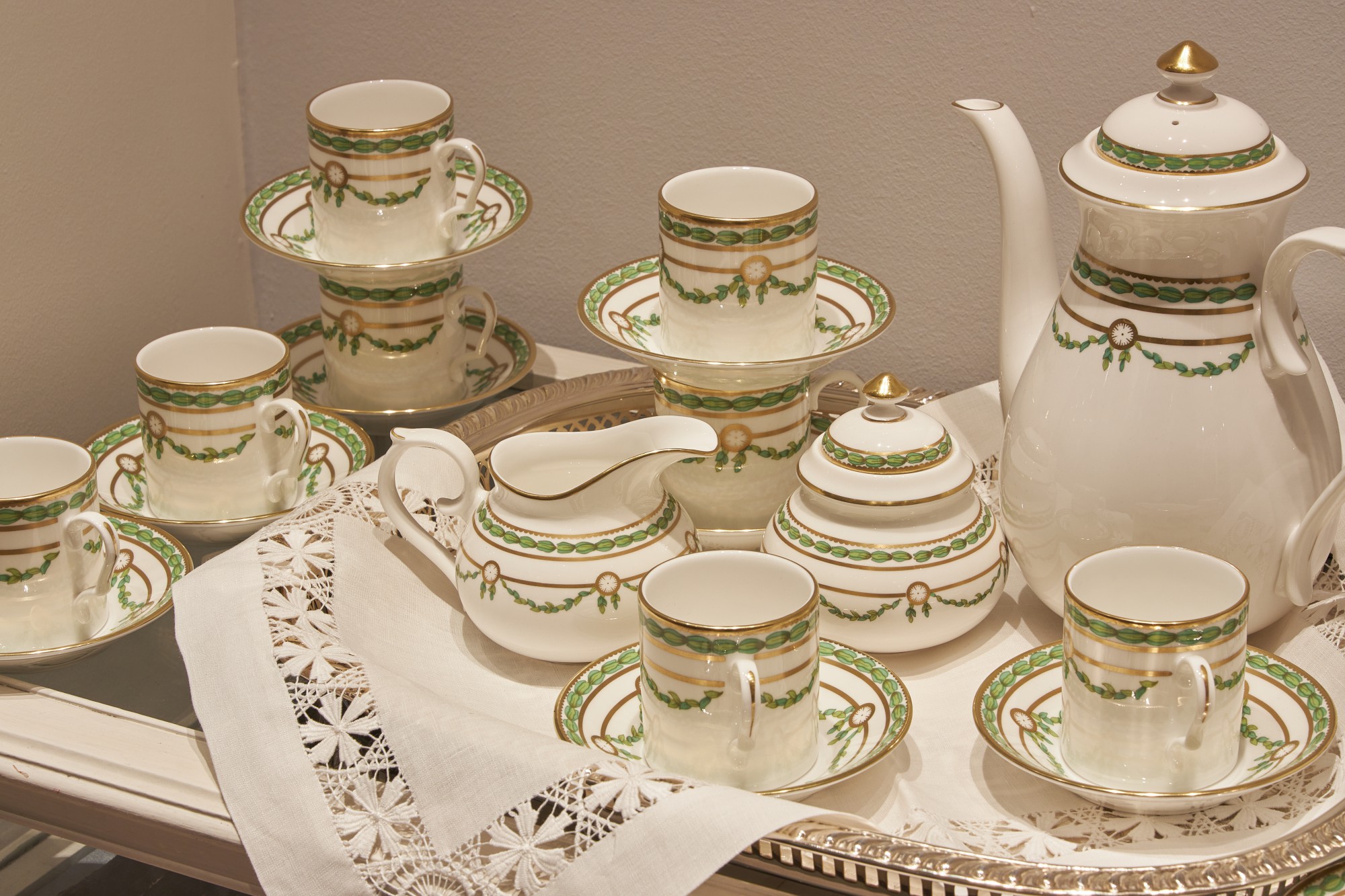 A Thomas Goode 'Green Garland' bone china part coffee service, various ...