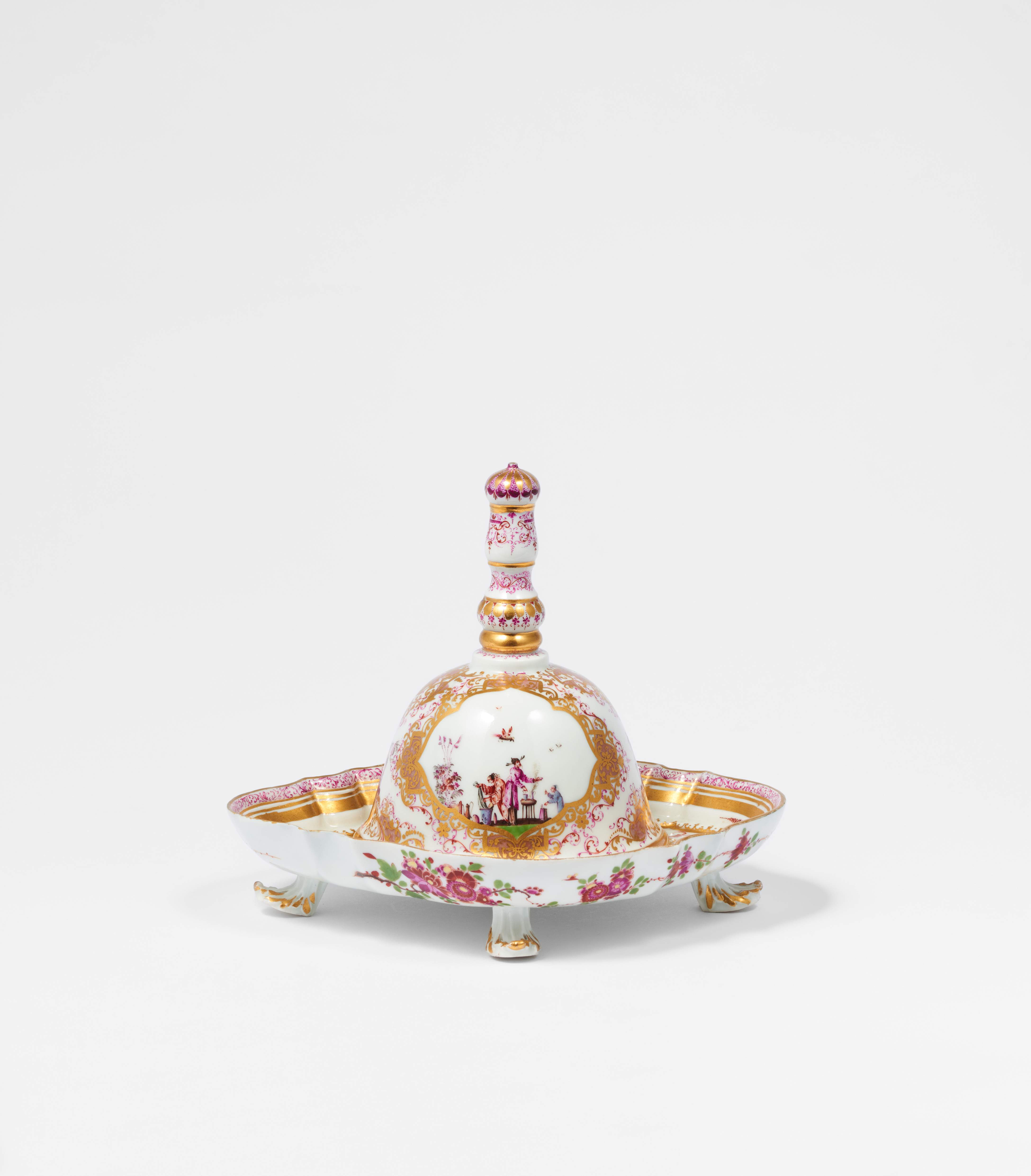 A Meissen Table Bell and Stand, Circa 1730 | Durch Feuer verwandelt ...
