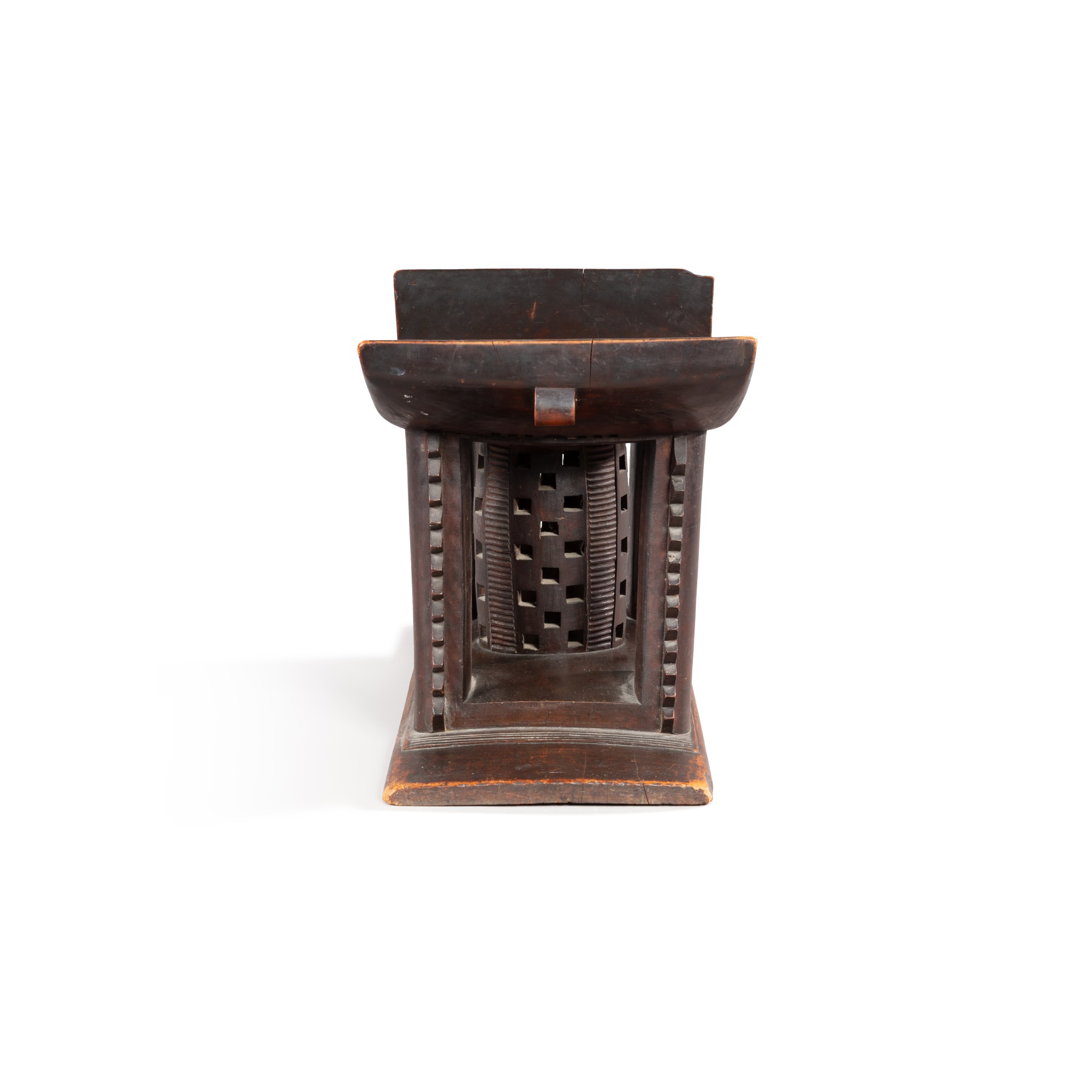 Ashanti ceremonial Stool, Ghana | Siège, Ashanti, Ghana | Un autre ...