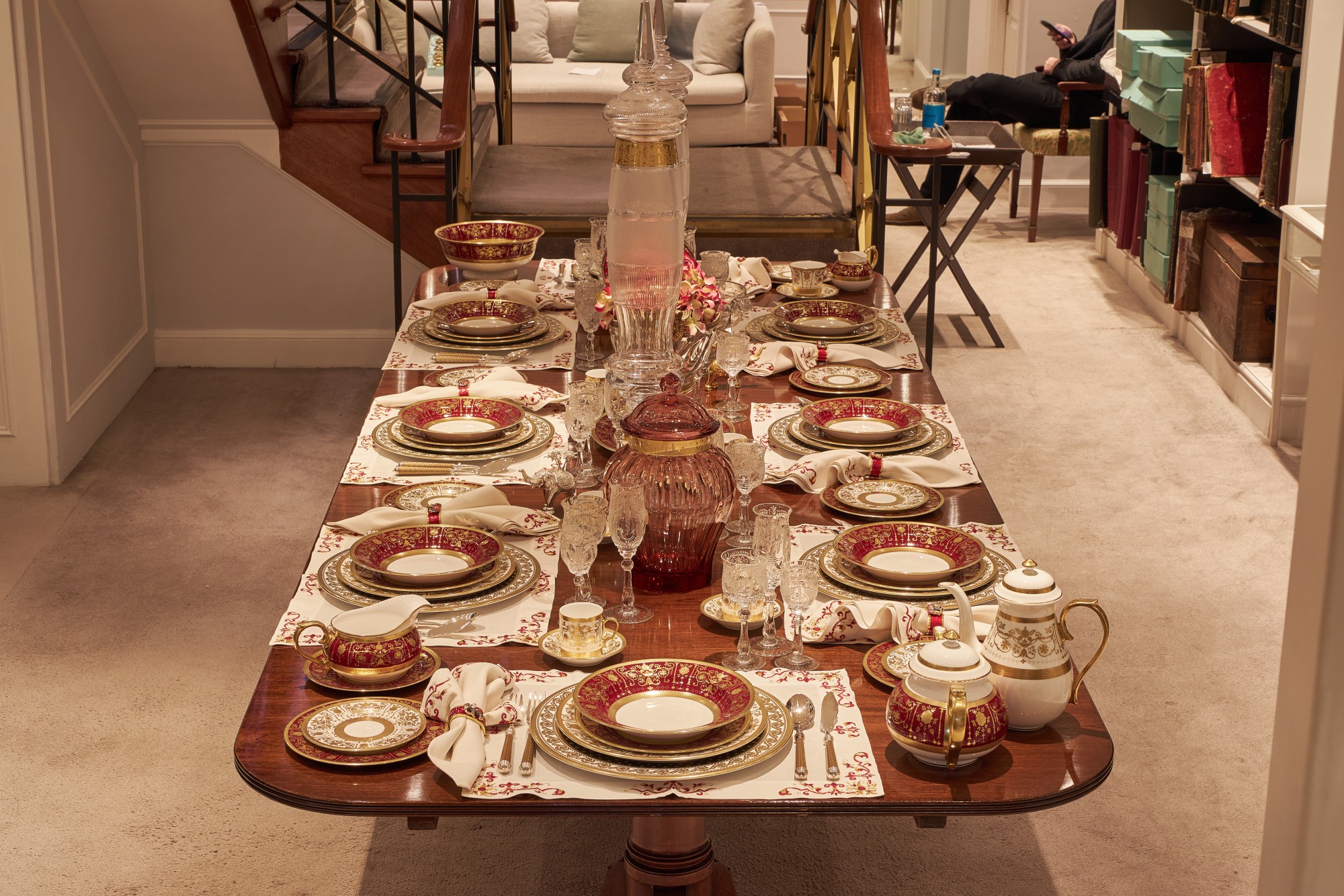 A Thomas Goode 'Florette Ruby' bone china dinner and dessert service ...