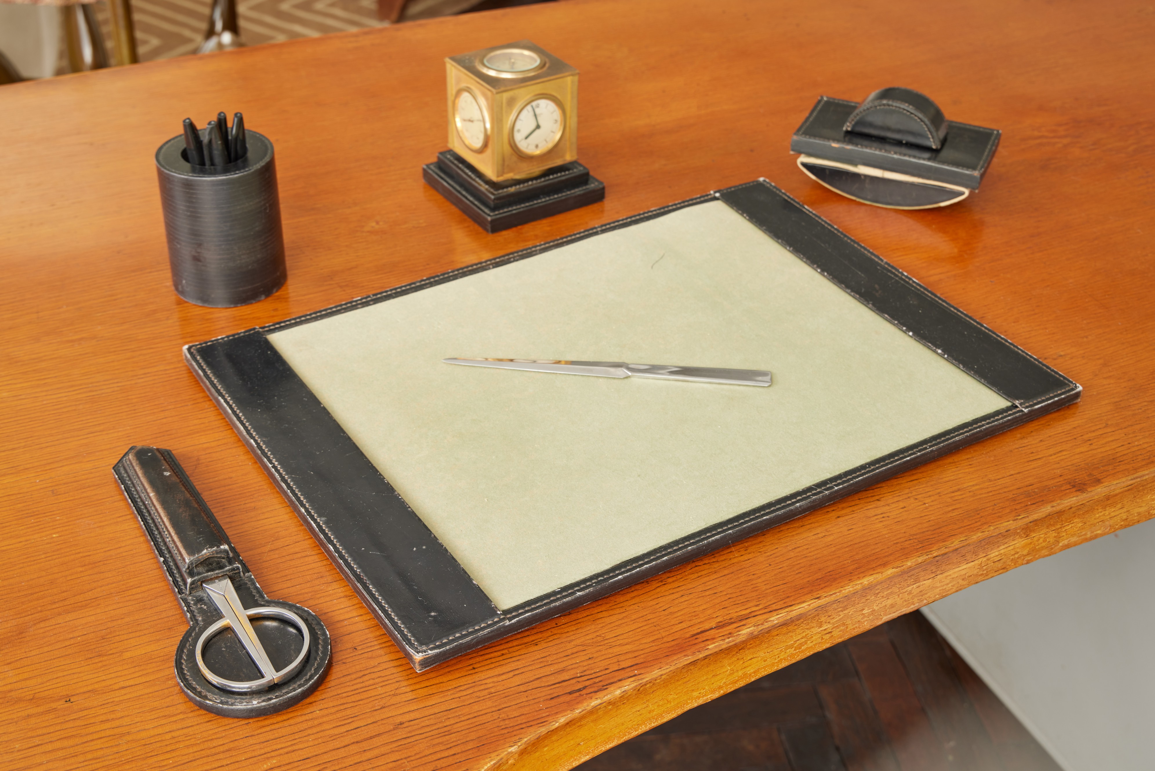 "Compendium" Desk Clock | A Collection That We Dreamt Of: Art and ...