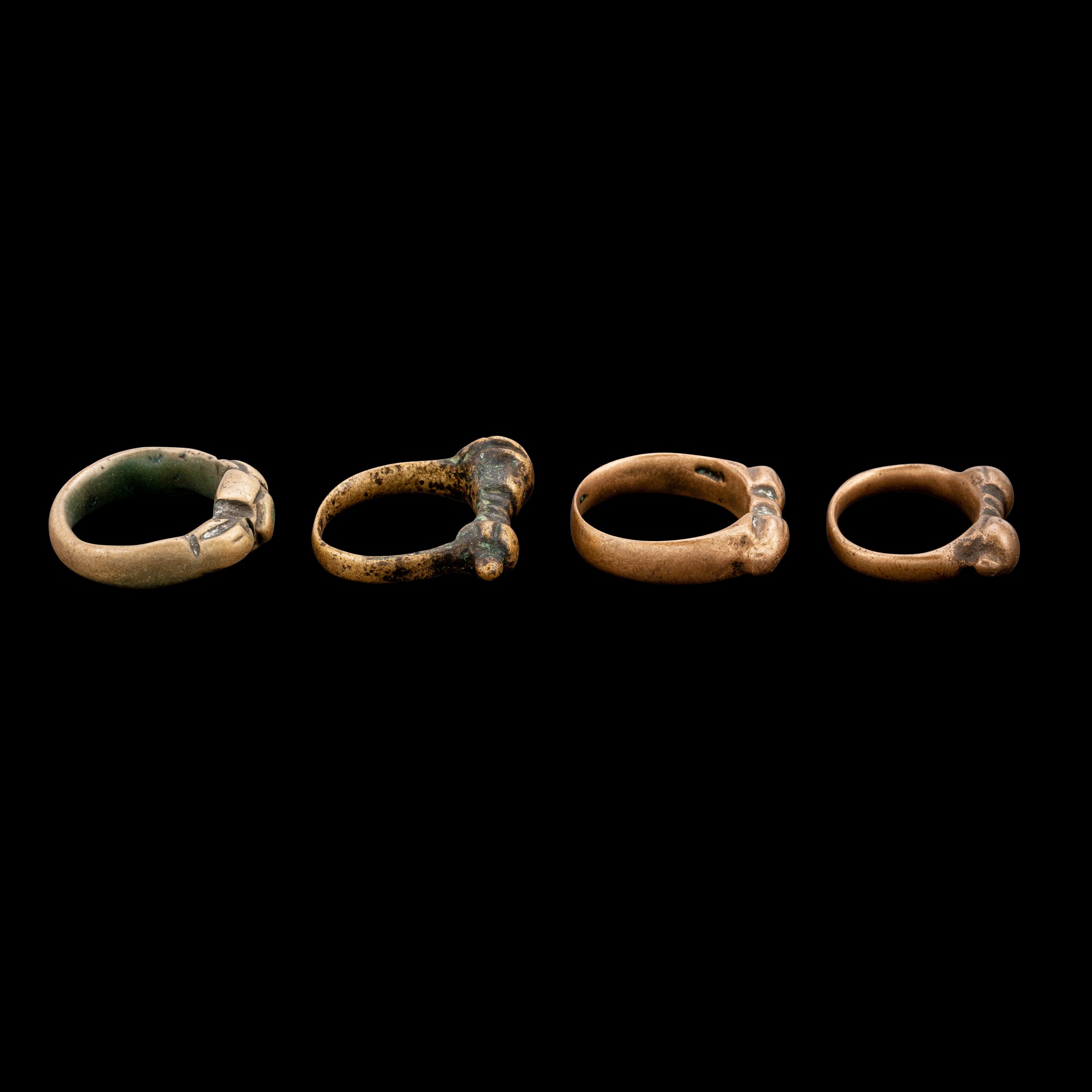 Four copper rings Tibet, 18th century or earlier | 十八世紀或更早 西藏 黃銅戒指一組四枚 ...