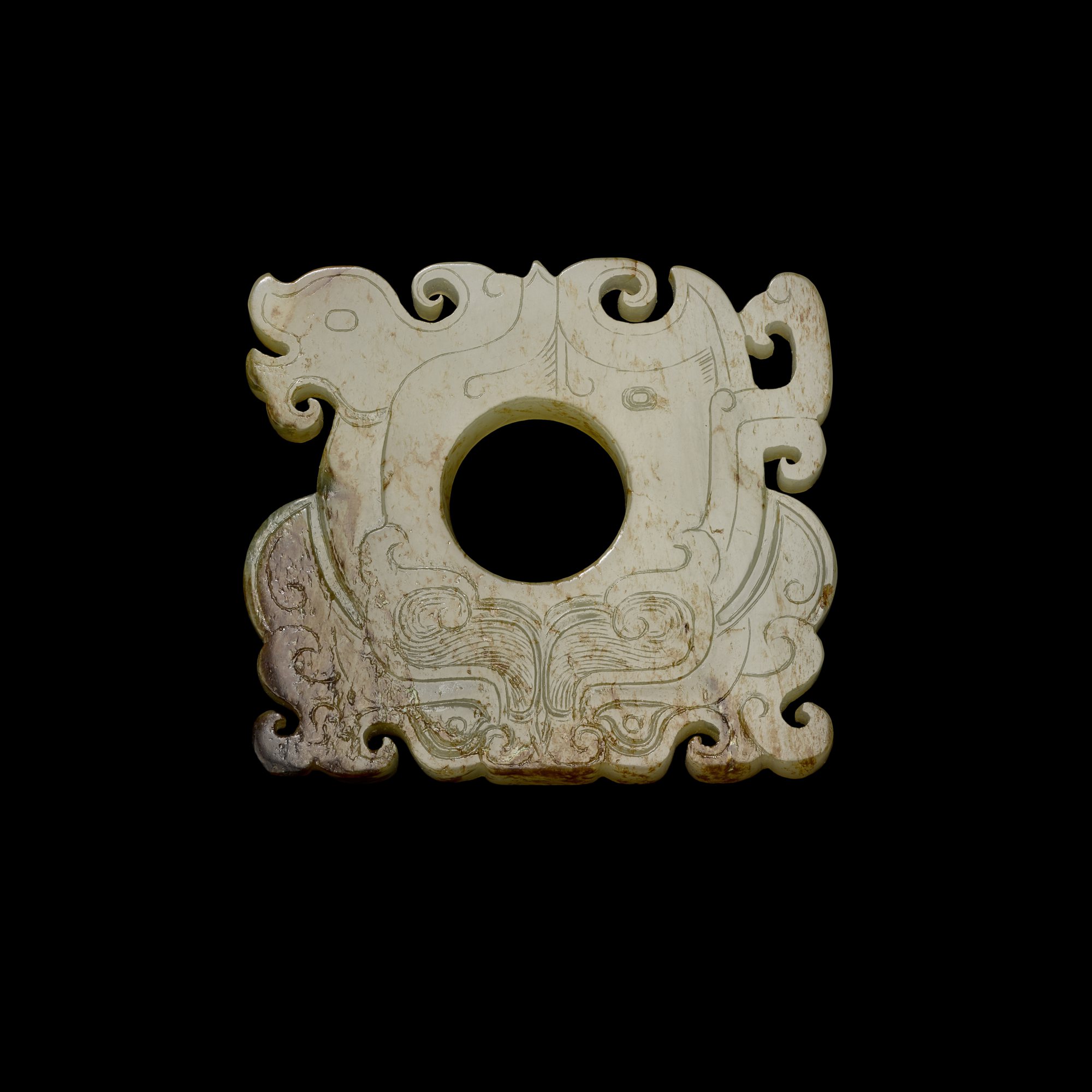 A jade 'animal mask' pendant, Han dynasty | 漢 獸面韘形紋玉珮 | HOTUNG | 何東 The ...