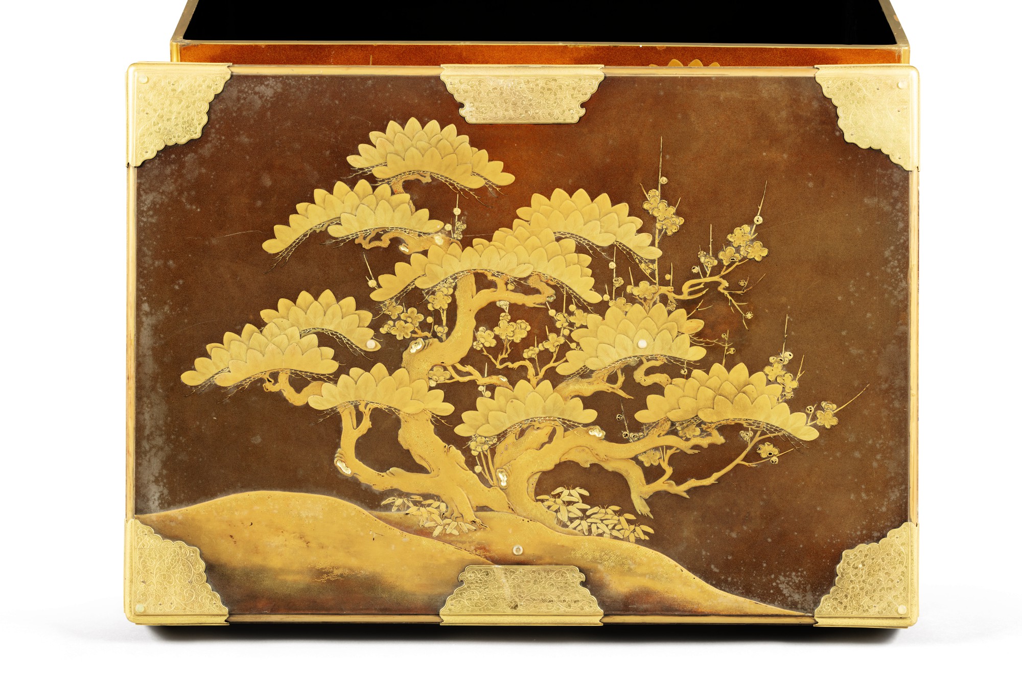 A gold lacquer and gilt-metal mounted lacquer chest, Karabitsu Japan ...