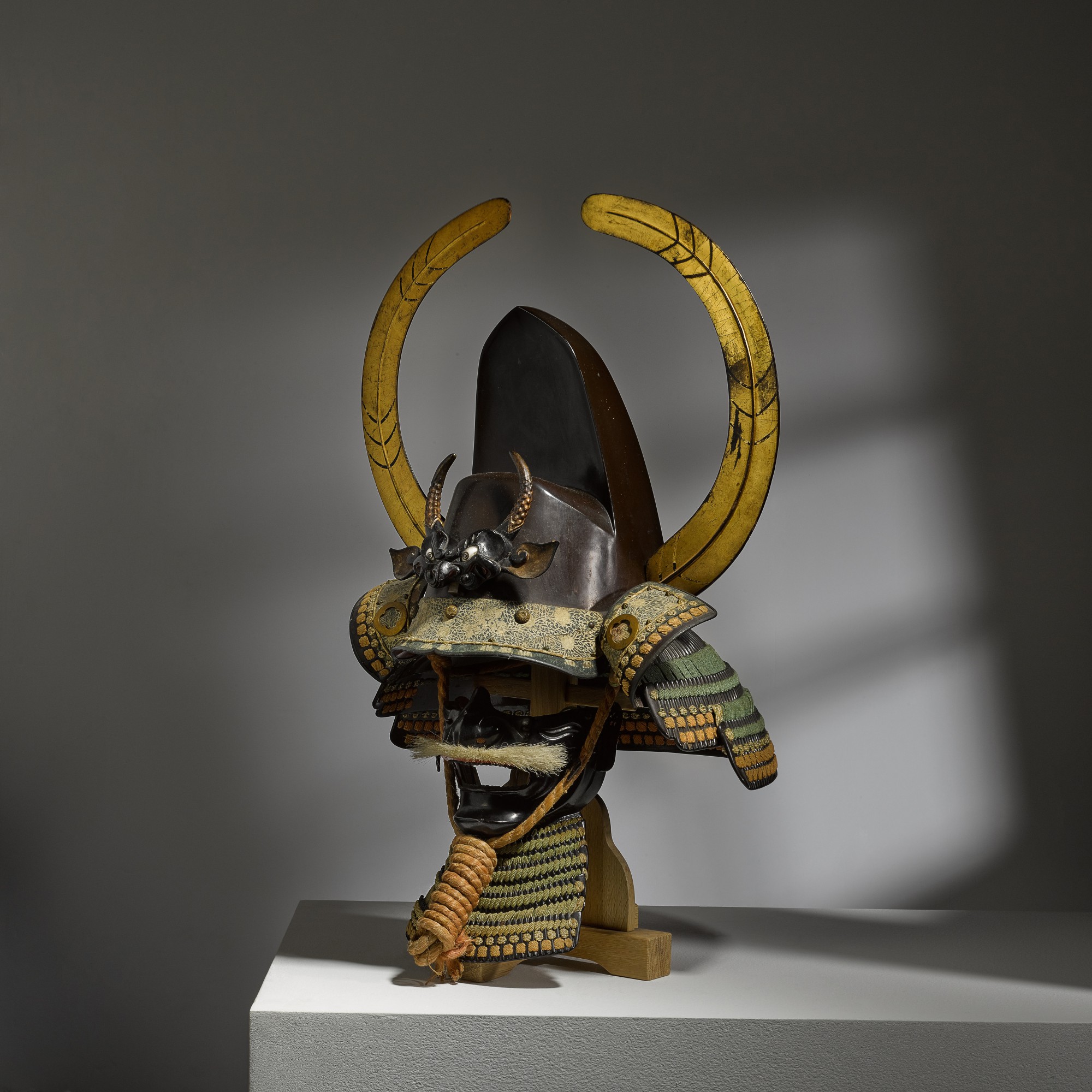 A wakan-nari kabuto [crown-shaped helmet] | Edo period, 18th century ...