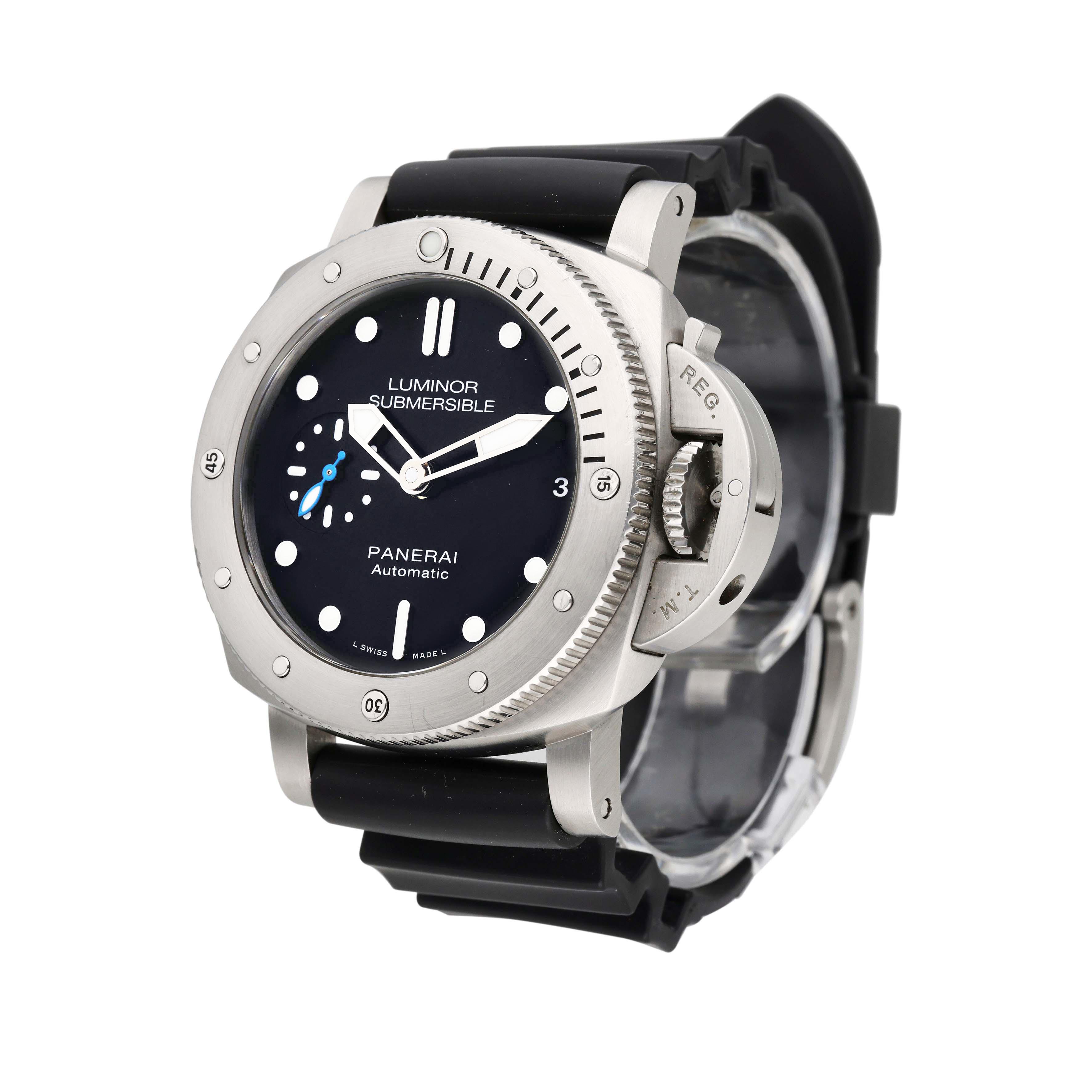 Reference Pam 682 Submersible | A stainless steel automatic wristwatch ...