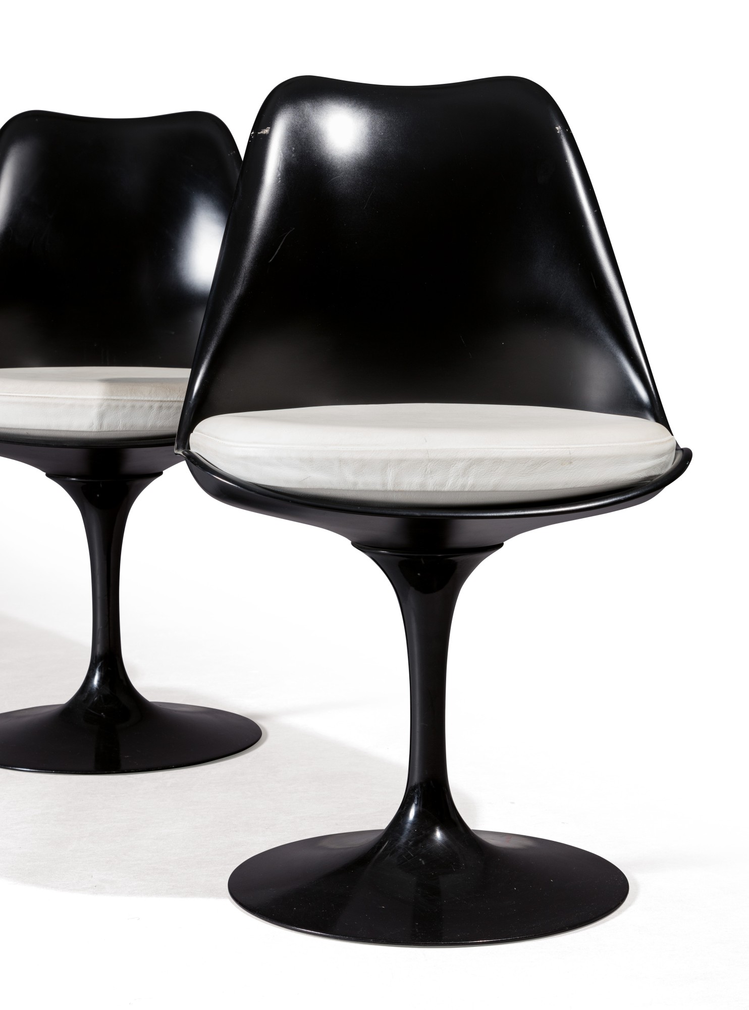 Pair of Tulip chairs, designed in 1956 | Design Mid-Season | 2021 ...