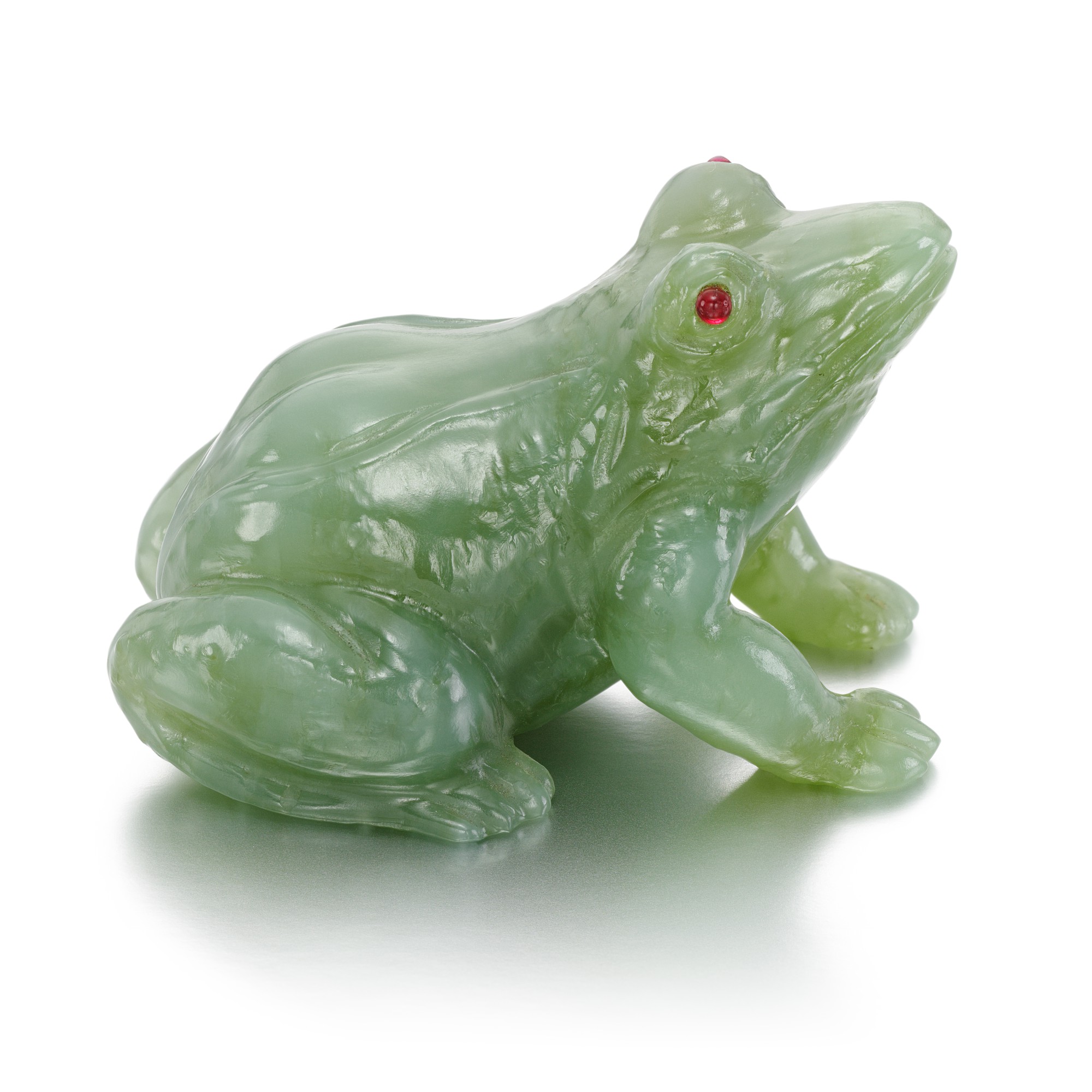 A Fabergé jewelled bowenite model of a seated frog, St Petersburg ...