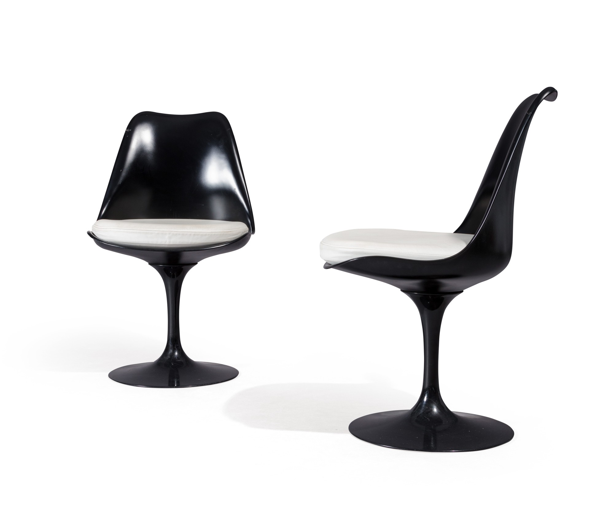 Pair of Tulip chairs, designed in 1956 | Design Mid-Season | 2021 ...