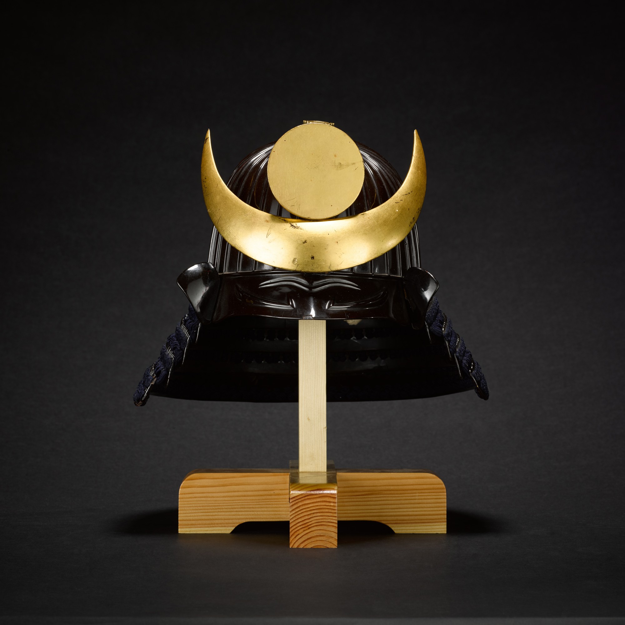 An akoda-nari suji-bachi [helmet with raised ridges] | Edo period, 17th ...