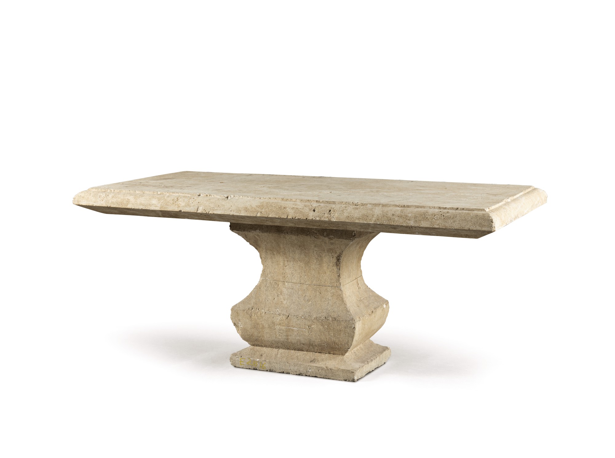 TABLE EN PIERRE MOULURÉE | TABLE EN PIERRE MOULURÉE | Style | 2020 ...