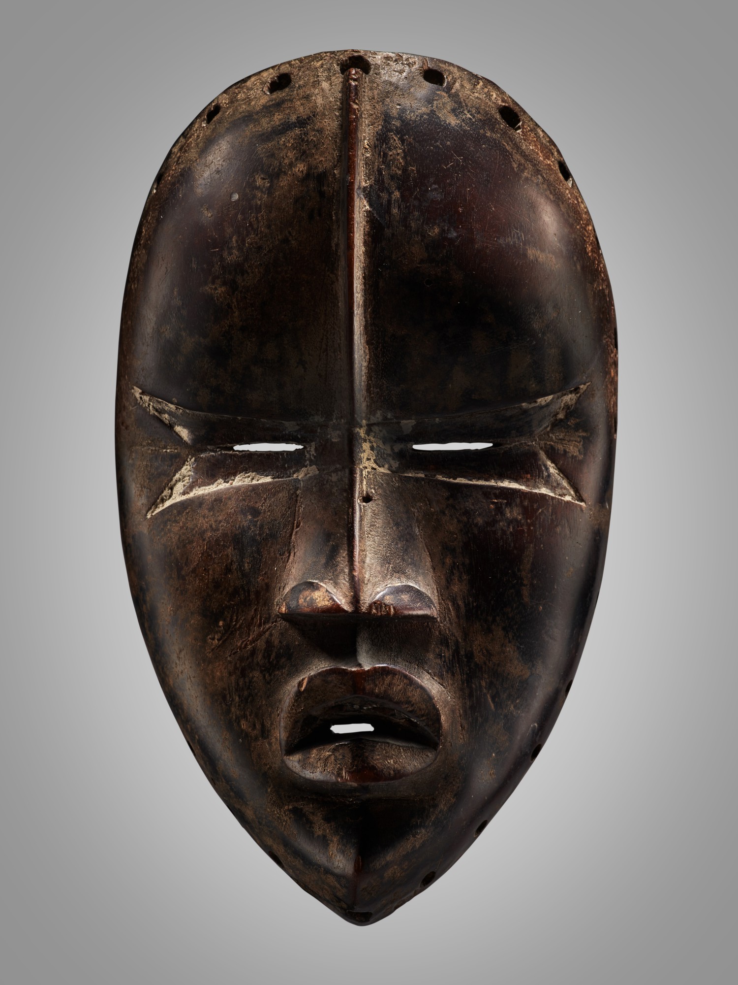 Dan Mask, Côte d'Ivoire | Art of Africa, Oceania, and the Americas ...