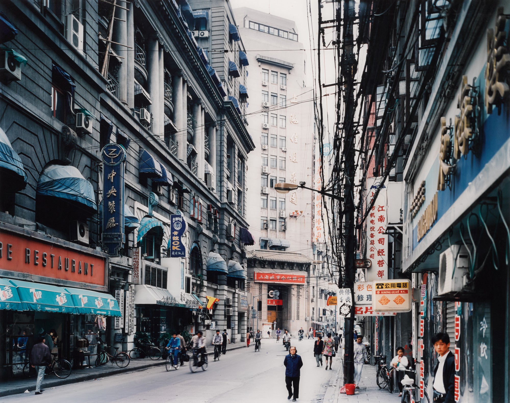 THOMAS STRUTH | 'JIANGXI ZHONG LU', SHANGHAI, 1996 | Photographs | 2020 ...