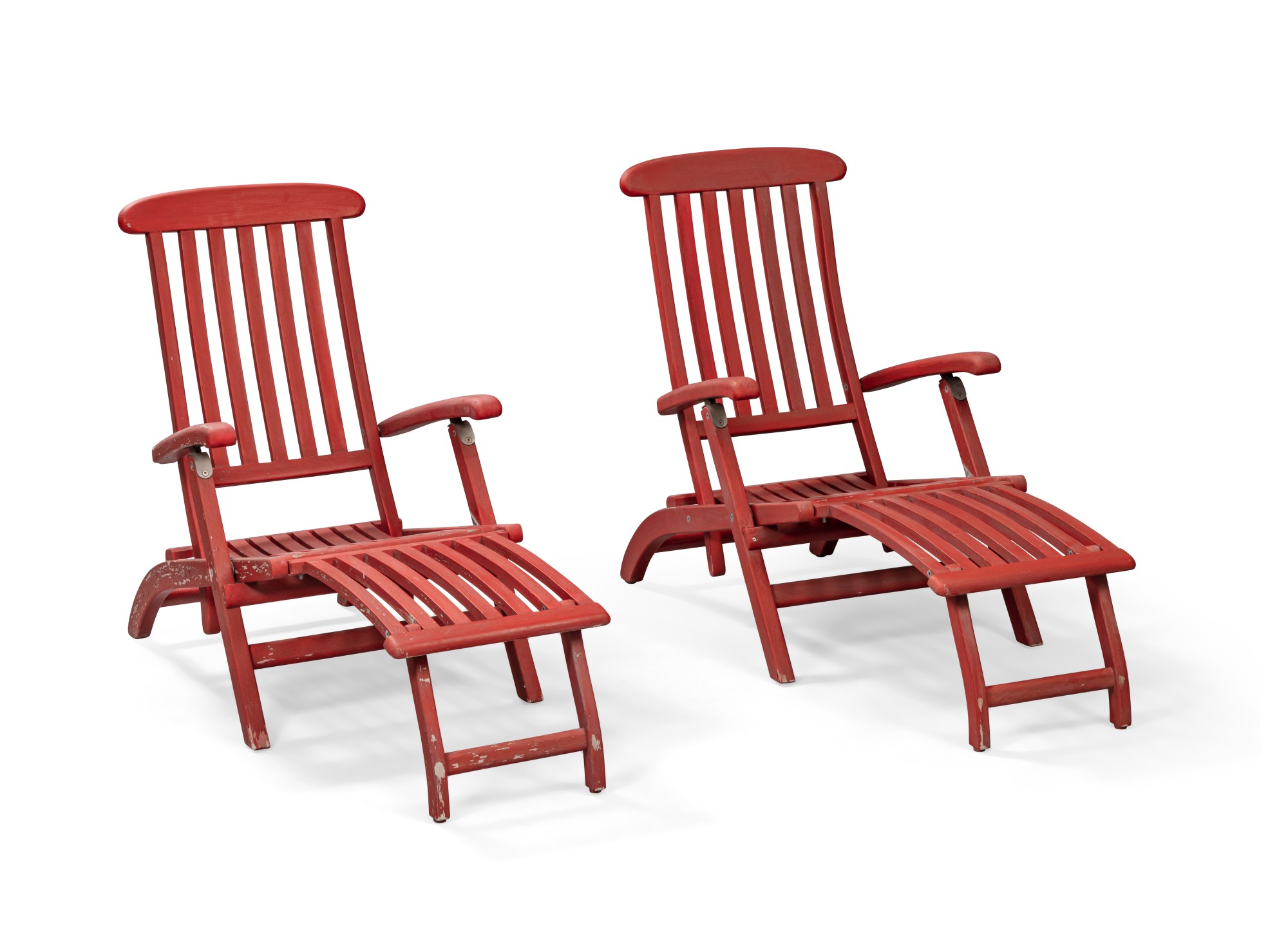 Tectona A pair of modern red-painted teak deck chairs, Brittania model ...