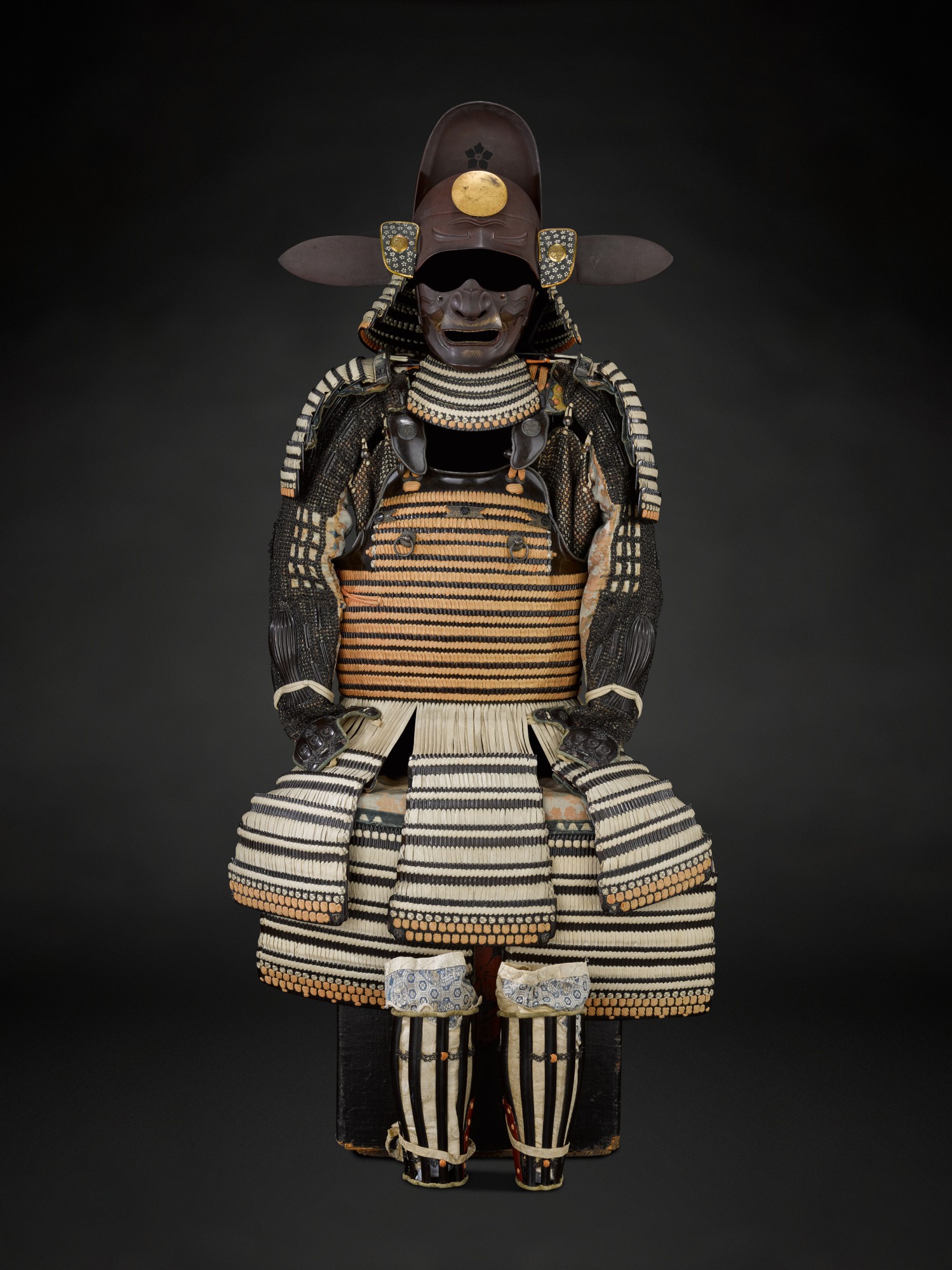A fine honkozane tachi-do gusoku [true lamellae armour with two-plate ...