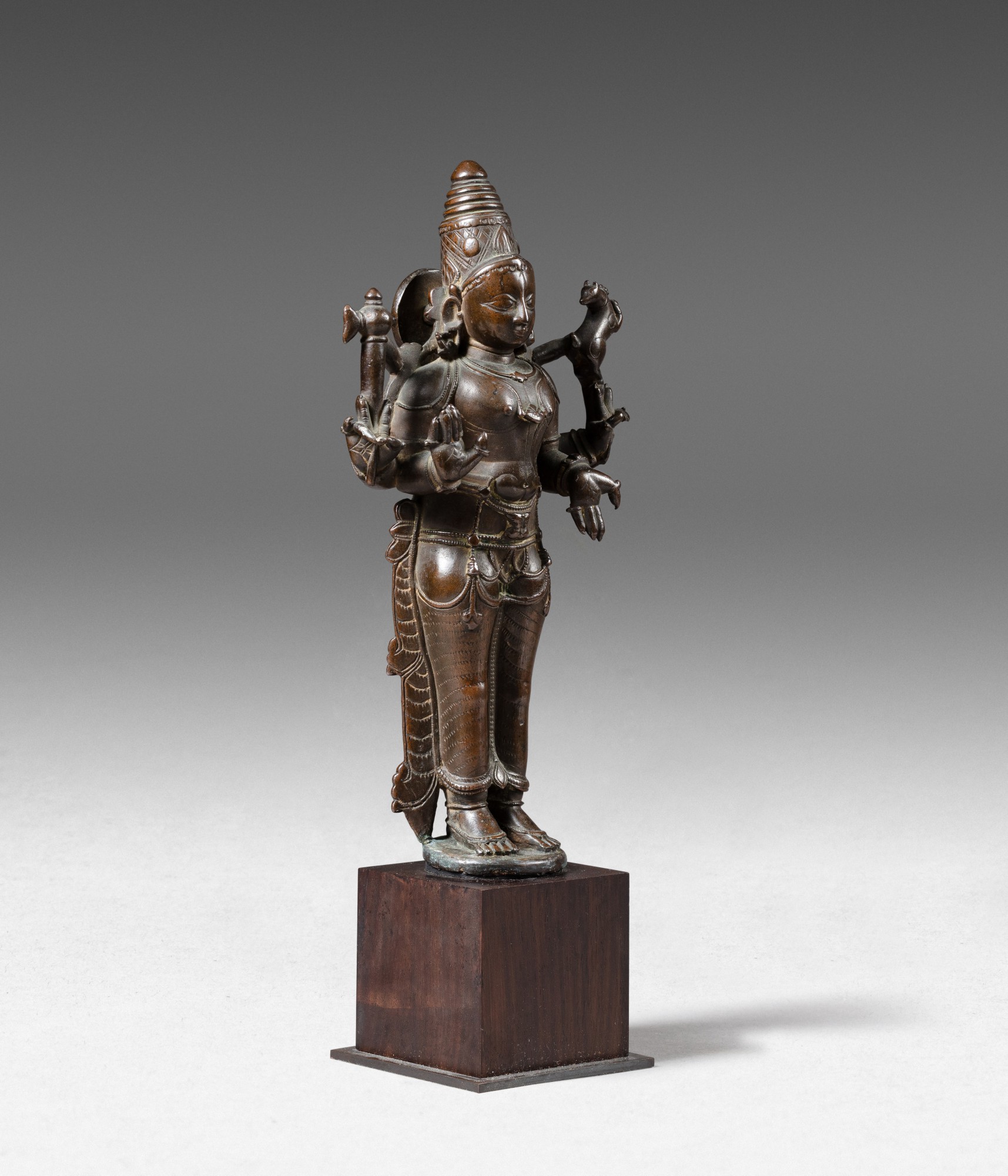 A copper-alloy figure of Shiva South India, 17th century | 印度南 十七世紀 ...
