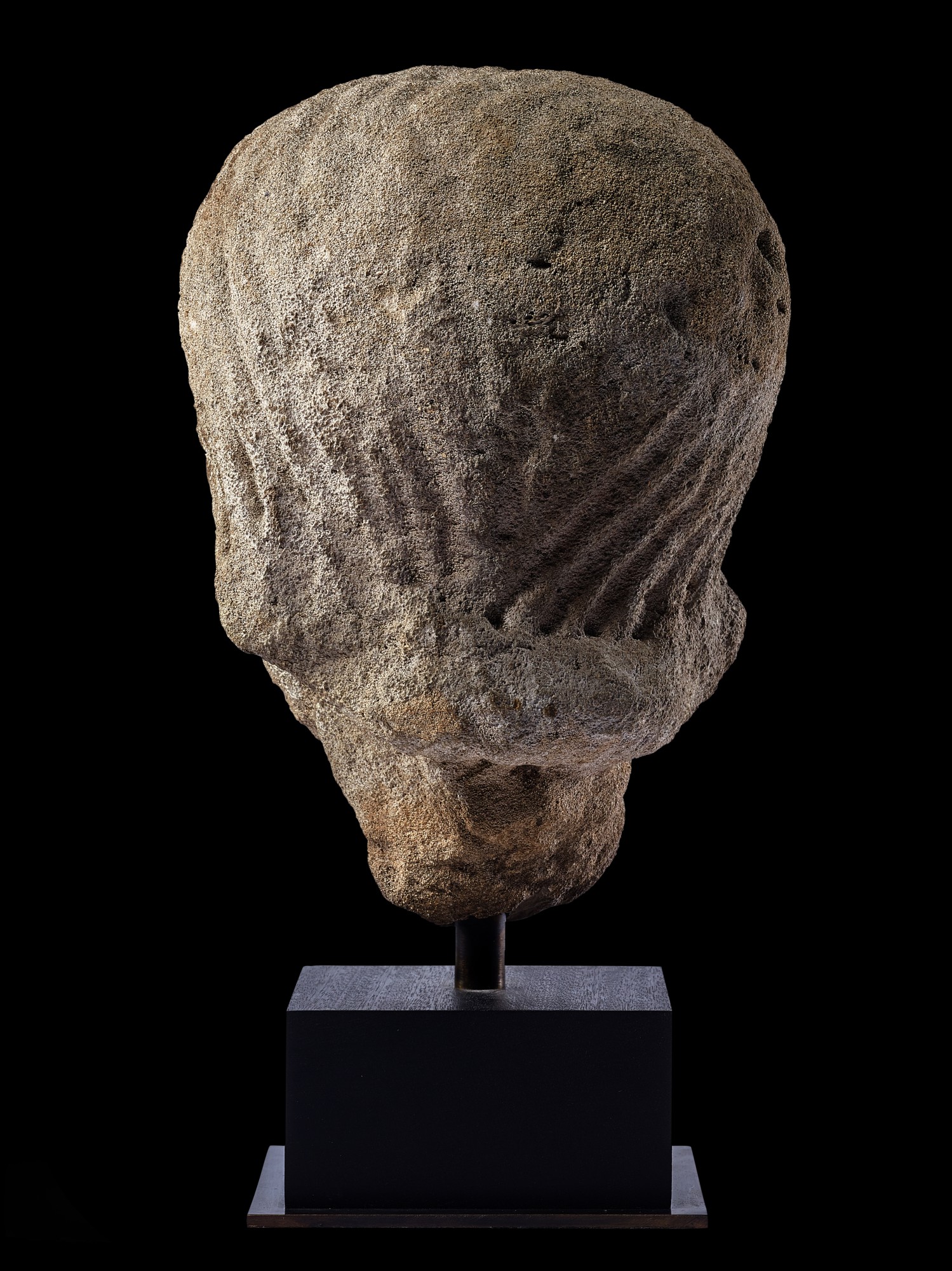 A sandstone Celtic head circa 2nd century AD | 約公元二世紀 砂岩石雕凱爾特頭像 ...