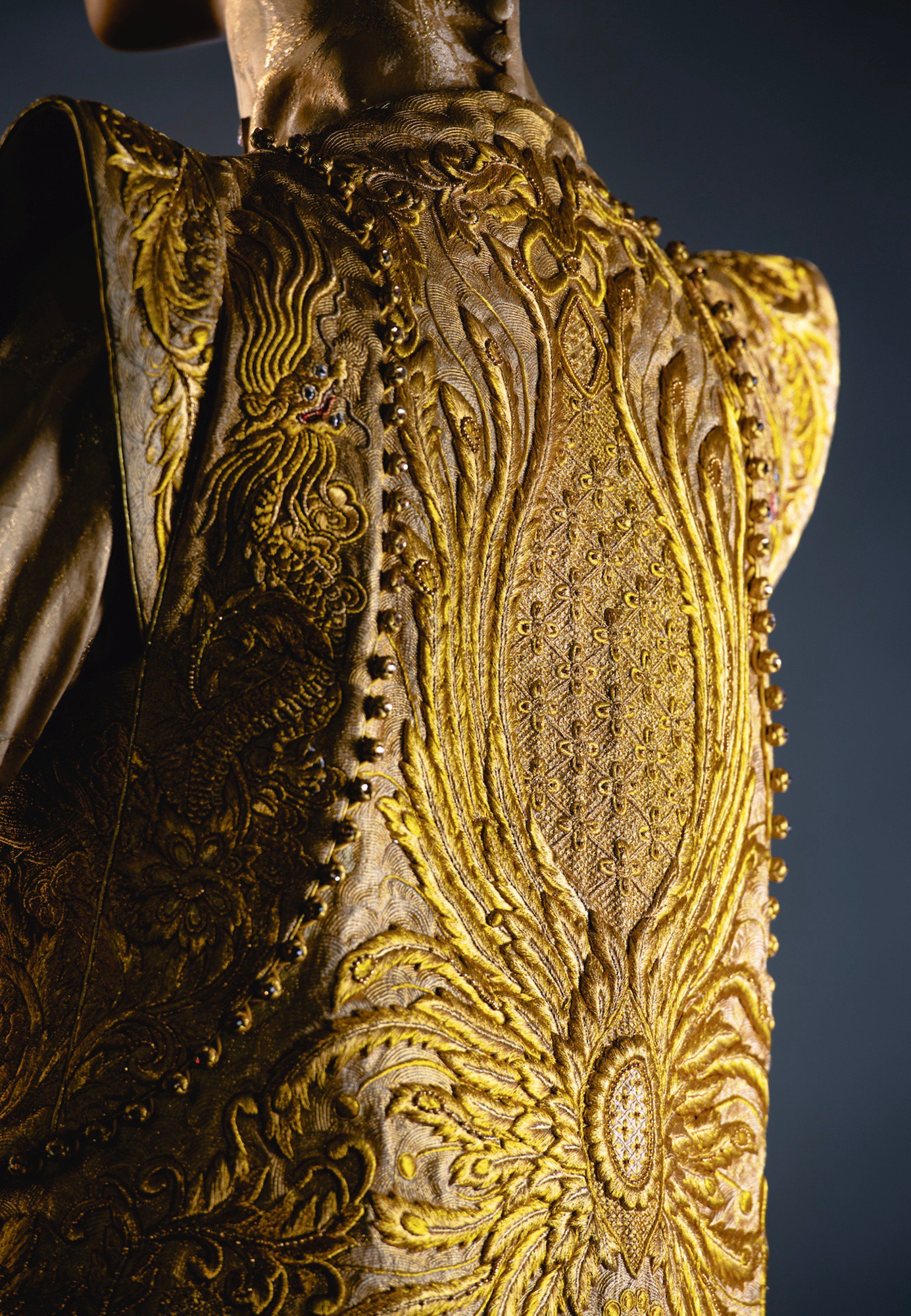 GUO PEI | GOLD CHINESE TRADITIONAL BRIDAL DRESS | GOLD: The Midas Touch ...