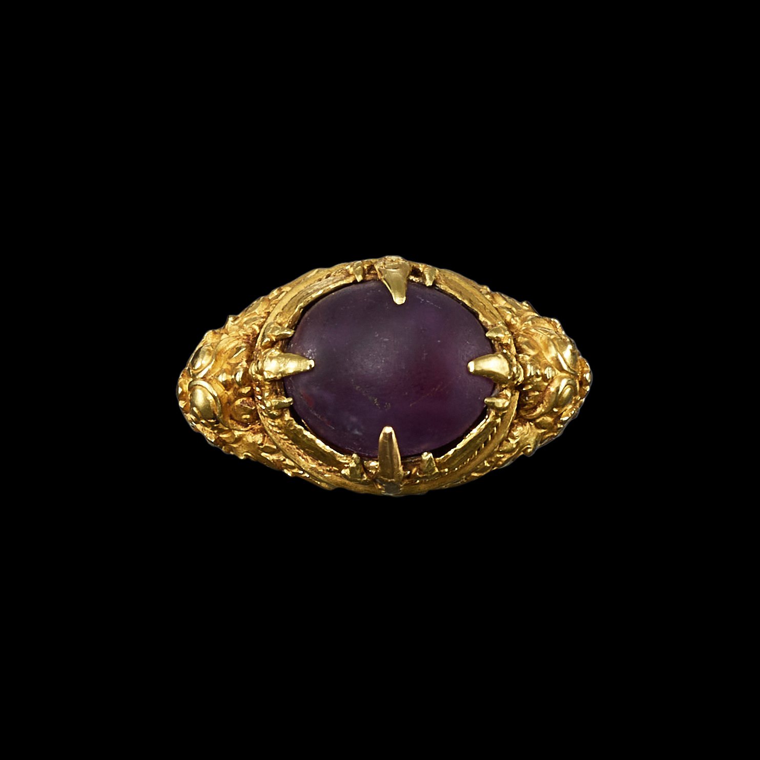 A solid gold and amethyst ring Java, Indonesia, 7th-12th century | 印尼爪哇 ...